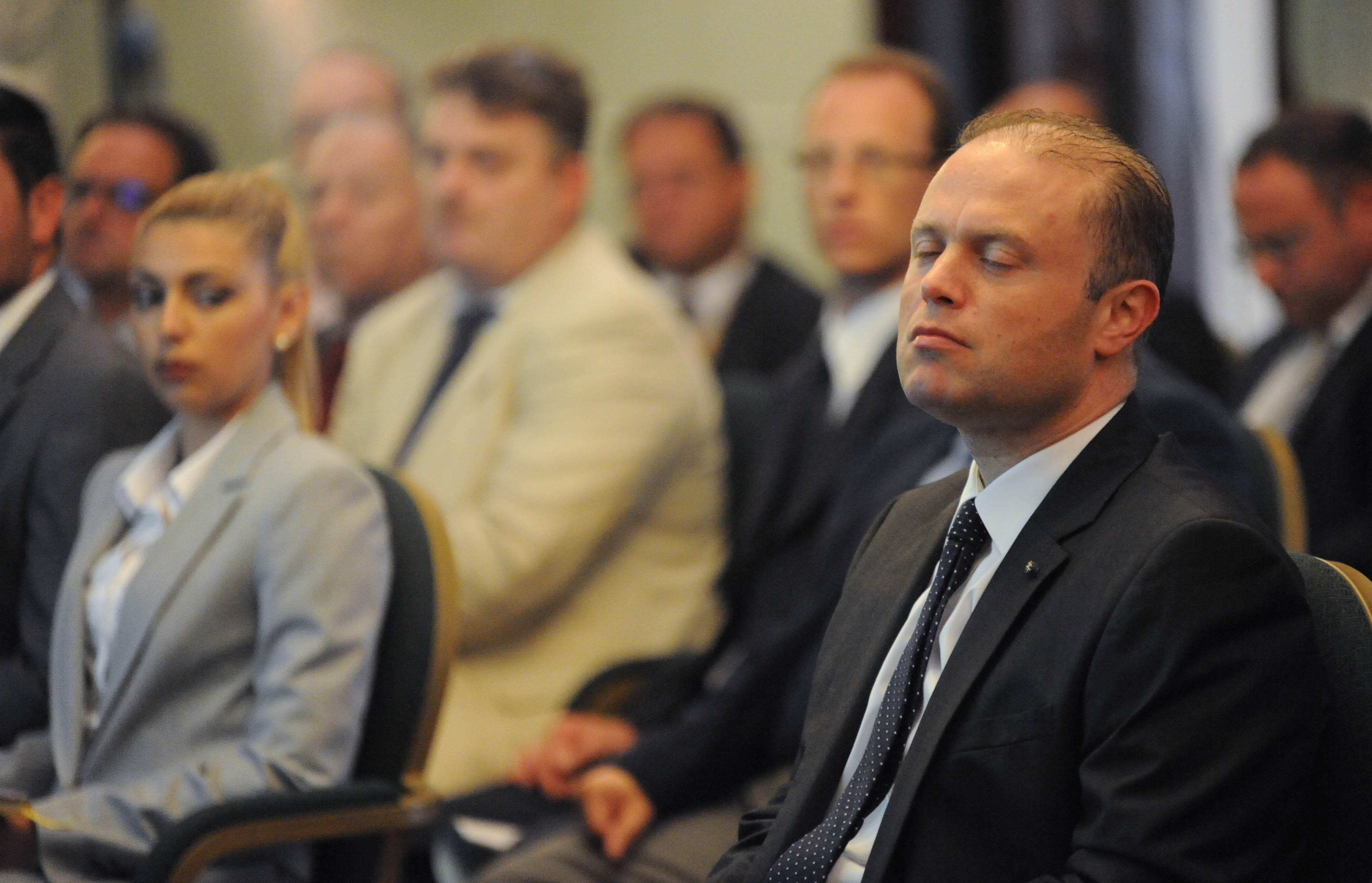 Ir-rigal ta’ Muscat lill-familji tan-naħa ta’ isfel huwa t-tanker tal ...