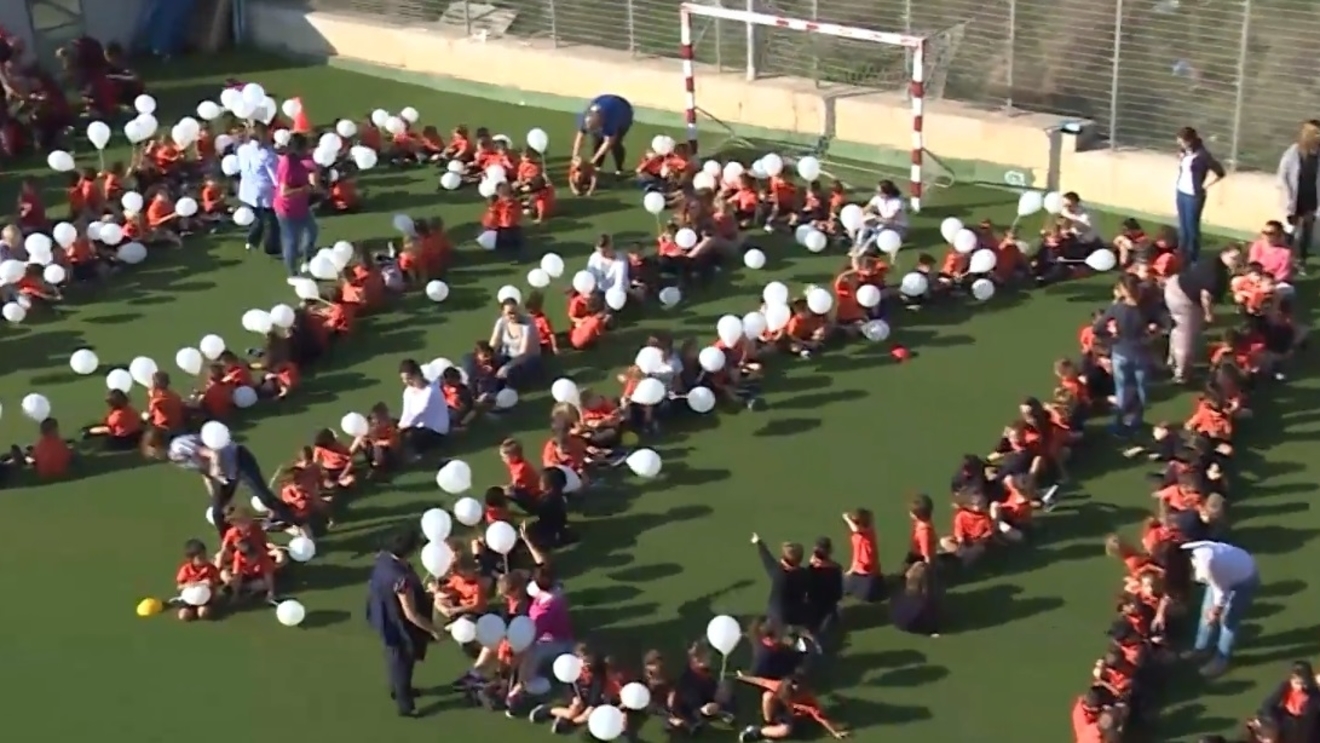 FILMAT: It-tfal ta' St. Catherine's High School jingħaqdu f'messaġġ ...