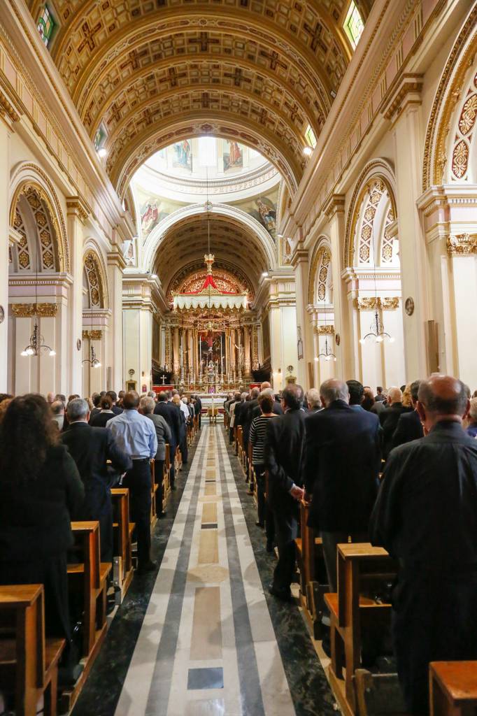 BIR-RITRATTI: Il-Professur Anthony Zammit jingħata l-aħħar tislima ...