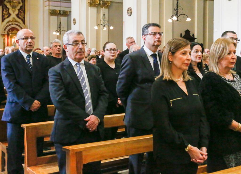 BIR-RITRATTI: Il-Professur Anthony Zammit jingħata l-aħħar tislima ...