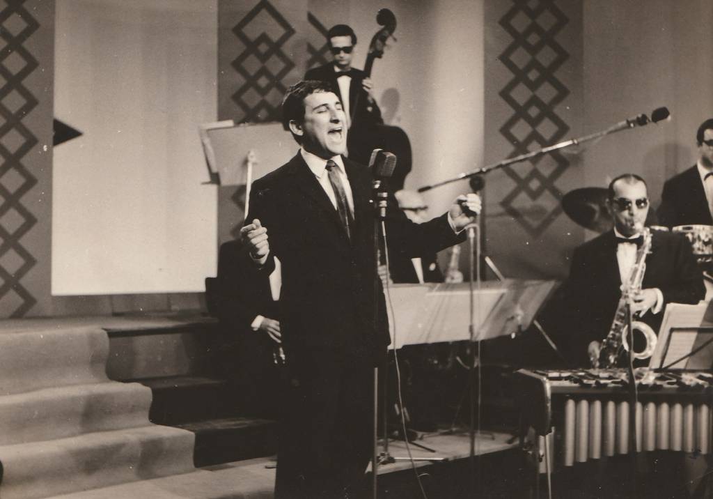RITRATT: Joseph Vella kien rebaħ il-Malta Song Festival fl-1964 - NETnews
