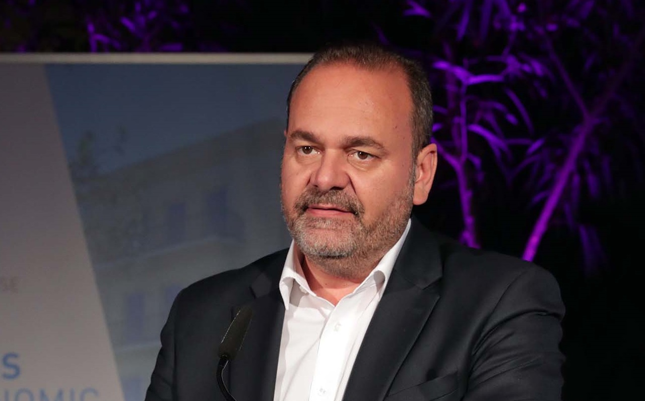 Quddiem allegazzjonijiet serji, il-Ministru Chris Cardona jaħrab - NETnews
