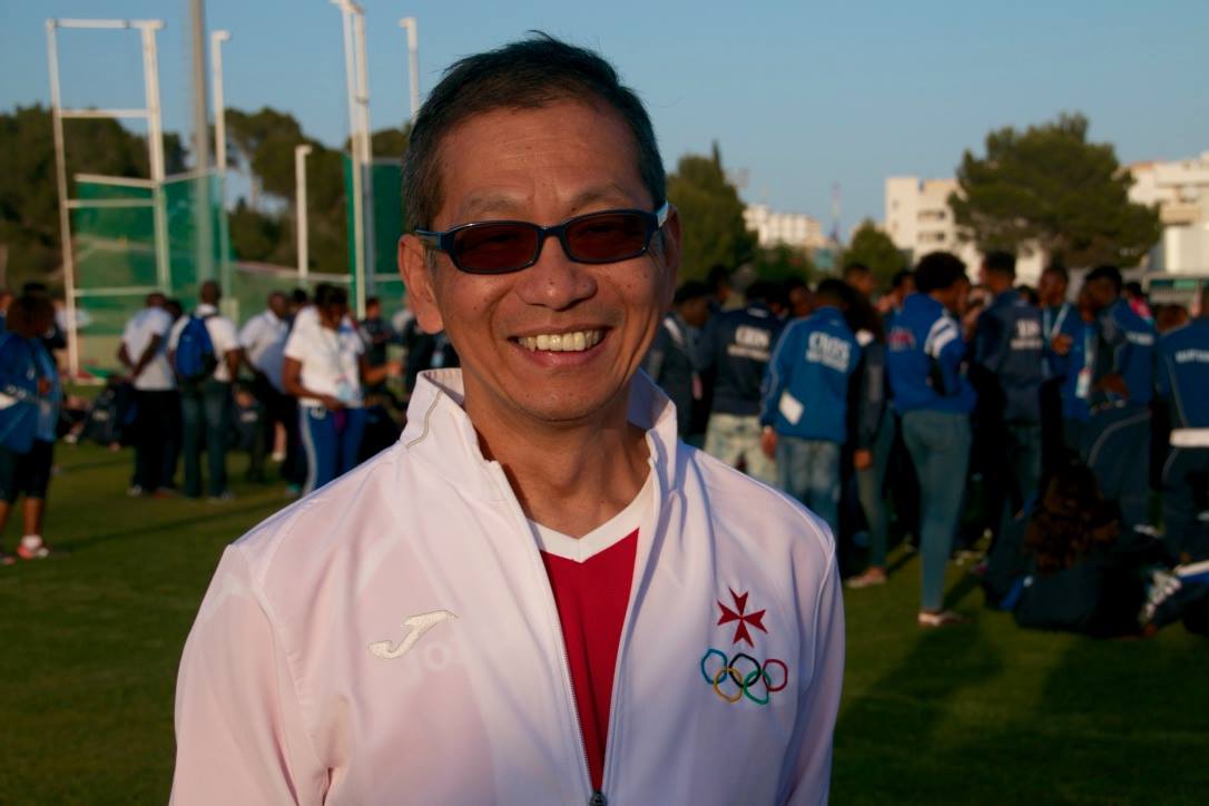 Imut il-kowċ tal-ġinnastika Albert Chun - NETnews