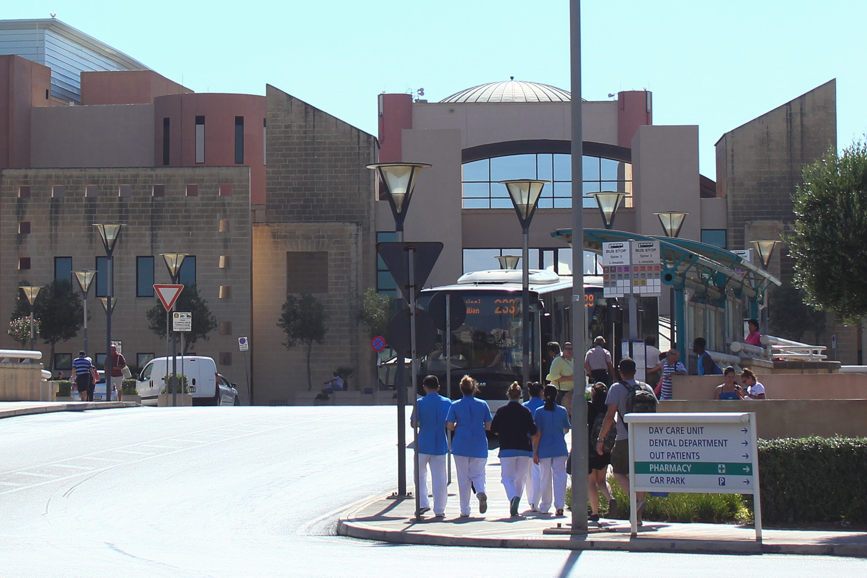 SAĦĦA: "M'hemmx ilbies protettiv biżżejjed, 100 infermier fi kwarantina ...