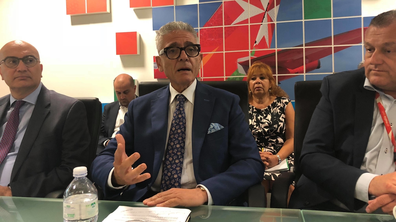 FILMAT: "Ma nixtieqx nagħti ċ-ċifra" - dwar kemm tilfet flus l-AirMalta ...