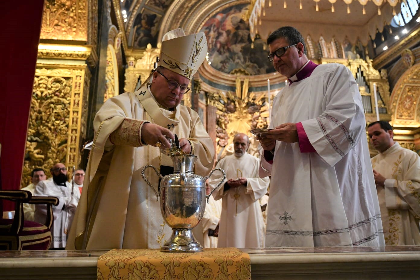 Il-Knisja f'Malta timmarka jum Ħamis ix-Xirka bit-tberik taż-żjut - NETnews