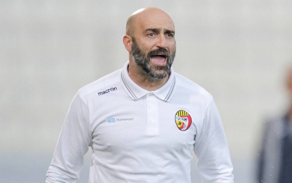 Mario Muscat se jmexxi l-istaff tekniku ta’ Senglea - NETnews