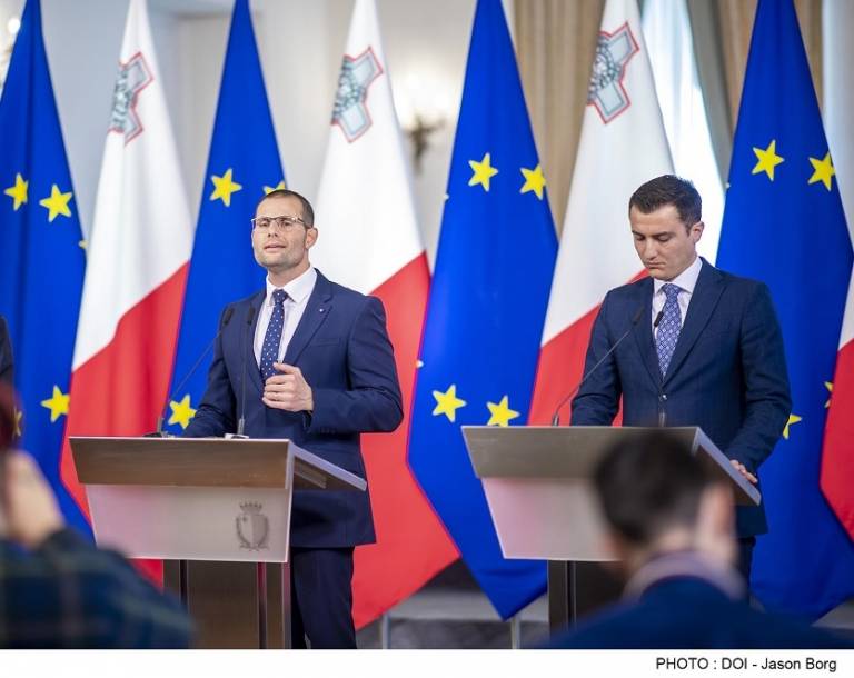 Iżommu lil Robert Abela u Silvio Schembri responsabbli għas-sensji li ...