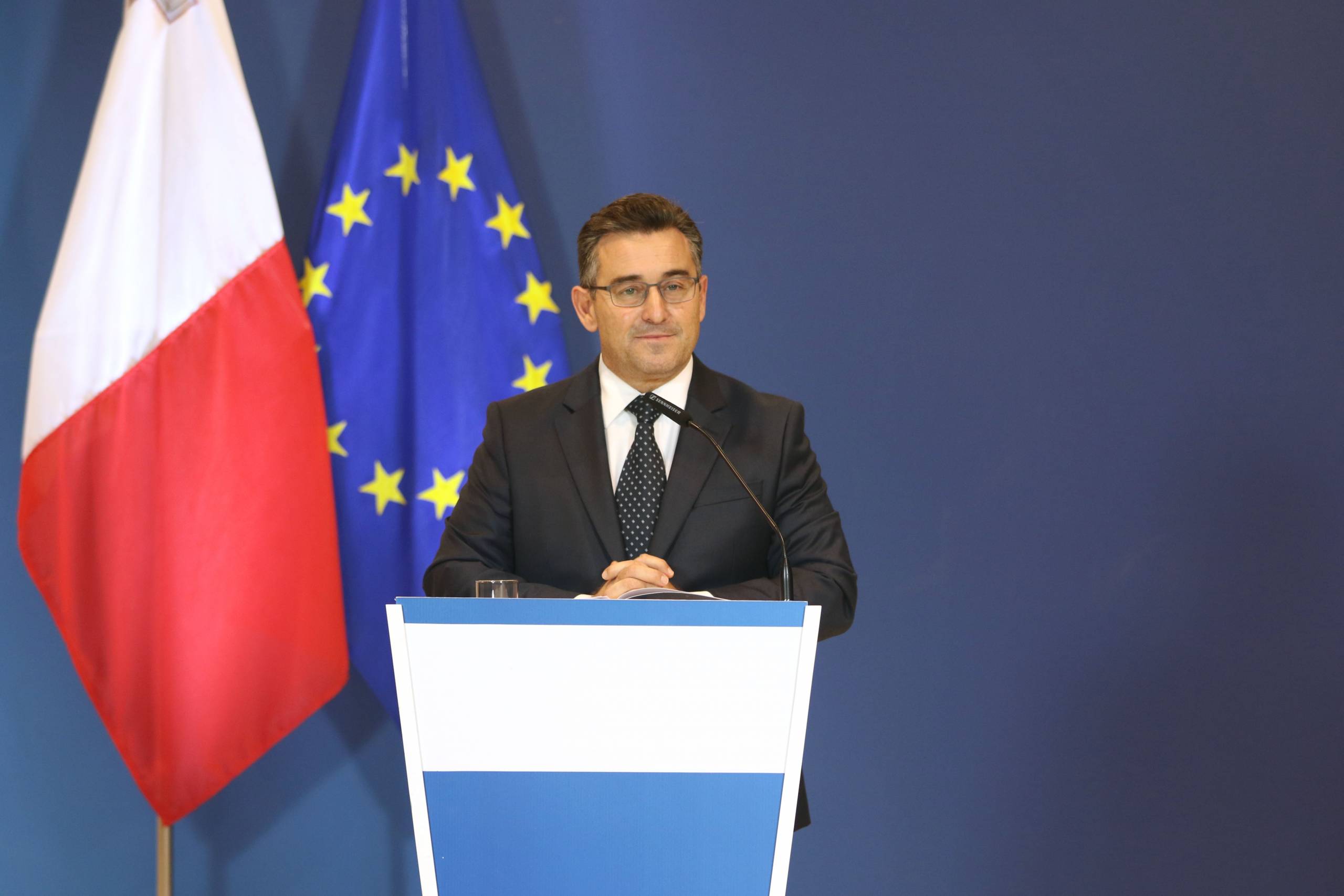 "Rosianne Cutajar għandha tirriżenja jew titkeċċa" - Bernard Grech ...