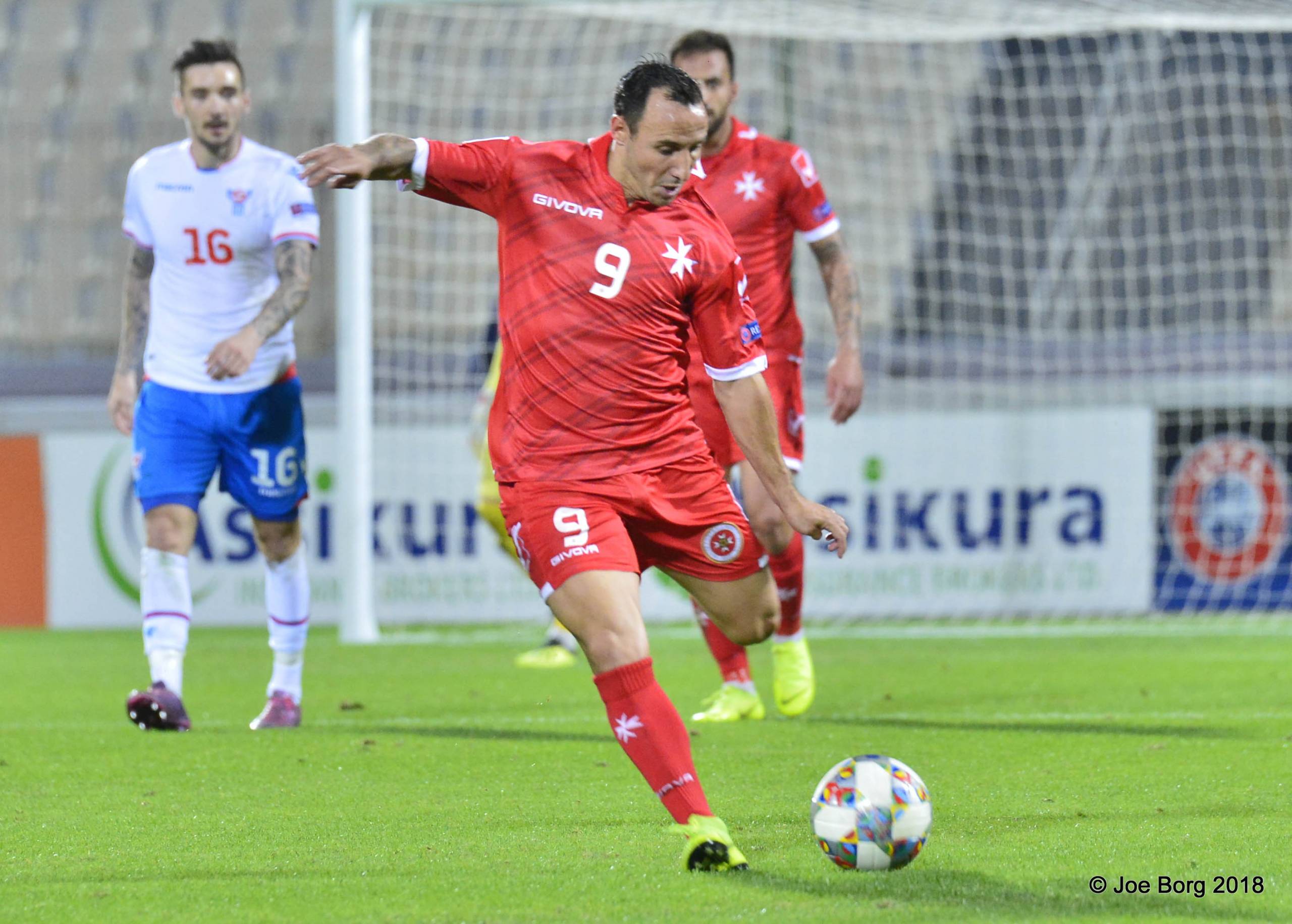 Filmat | It-42 gowl ta' Michael Mifsud ma' Malta, irrakontati mill ...