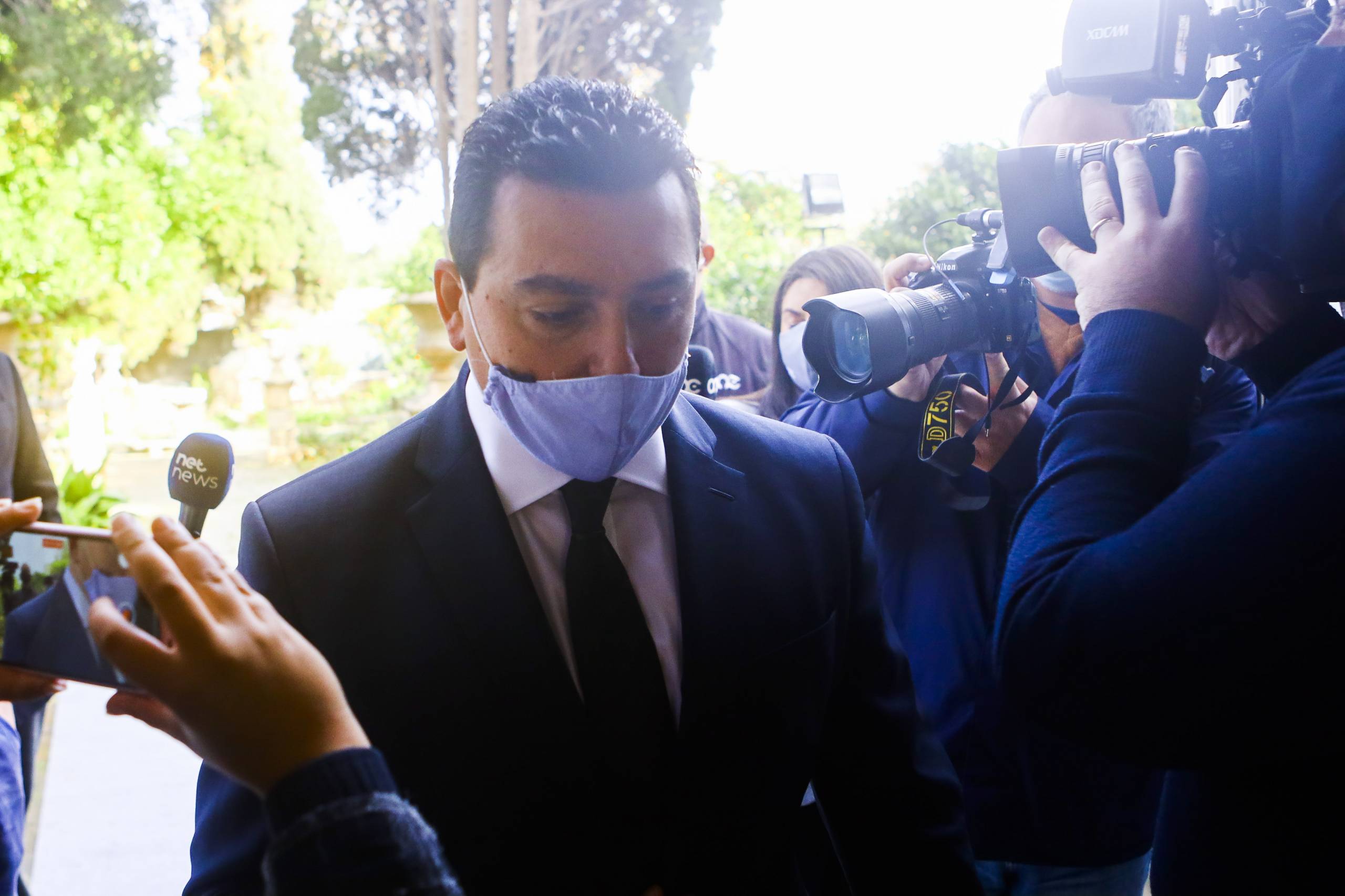 Aaron Farrugia baqa’ jiddefendi l-mossa ta’ Robert Abela li ma ...