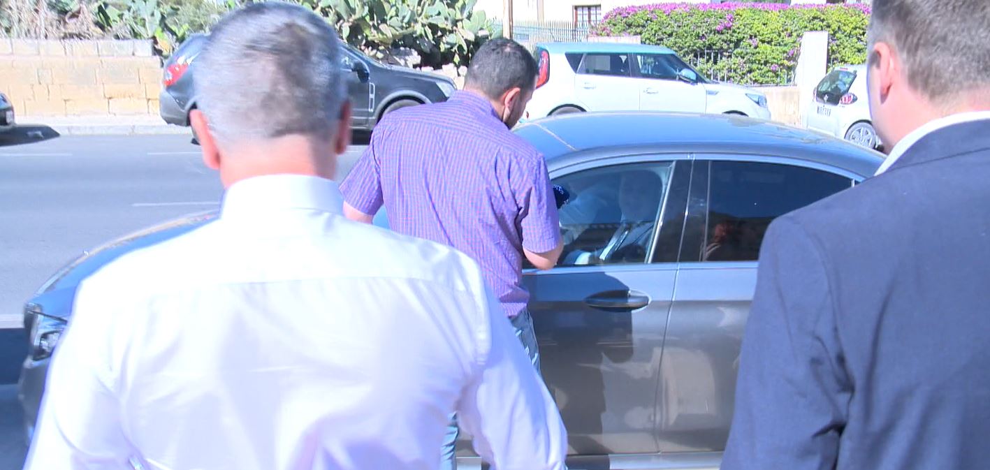Il-Ministru Byron Camilleri jaħrab milli jwieġeb dwar Iosif Galea - NETnews