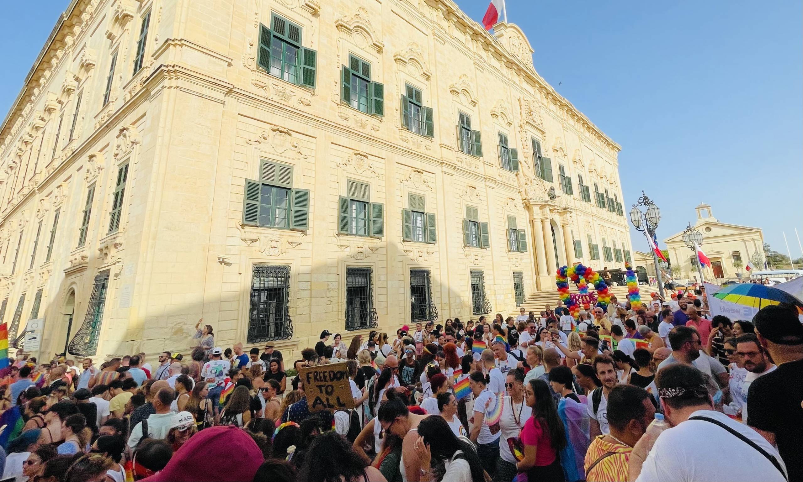 Qawsalla ta’ kuluri tiddomina l-Belt Valletta - NETnews