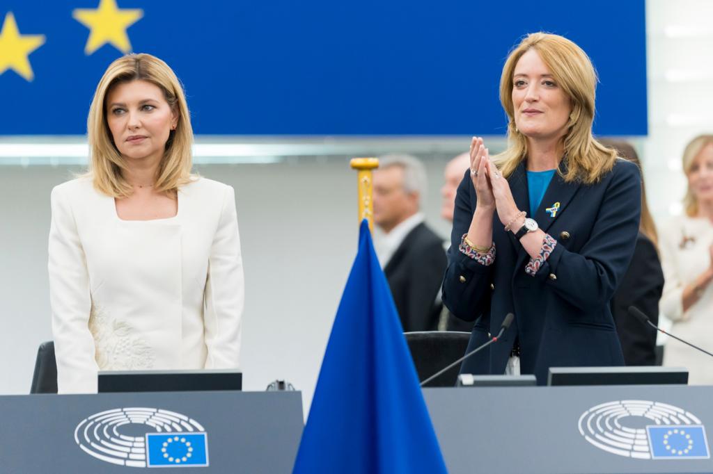 Zelenska tingħata standing ovation - NETnews