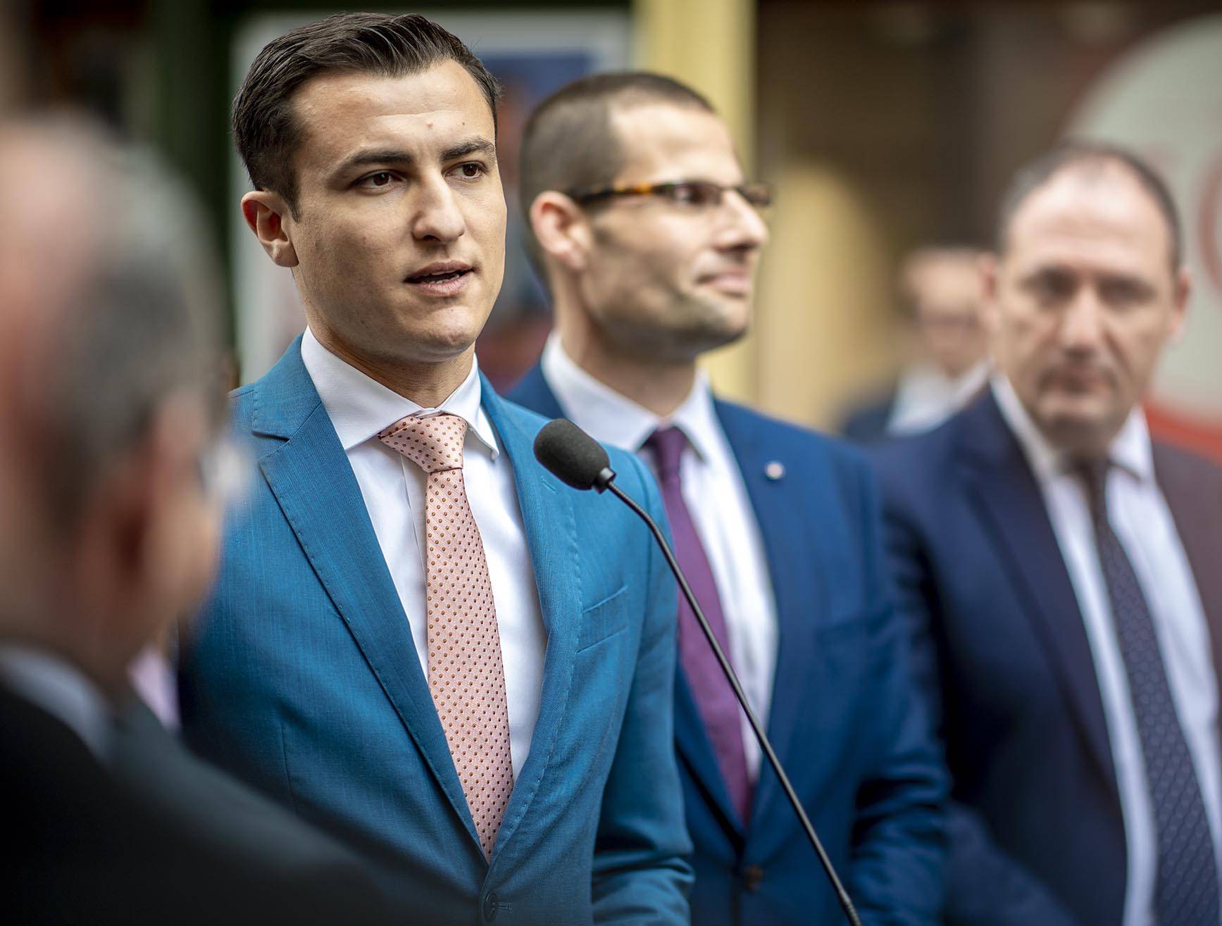 Dwar id-dikjarazzjonijiet tal-assi: Silvio Schembri jfarfar fuq Robert ...