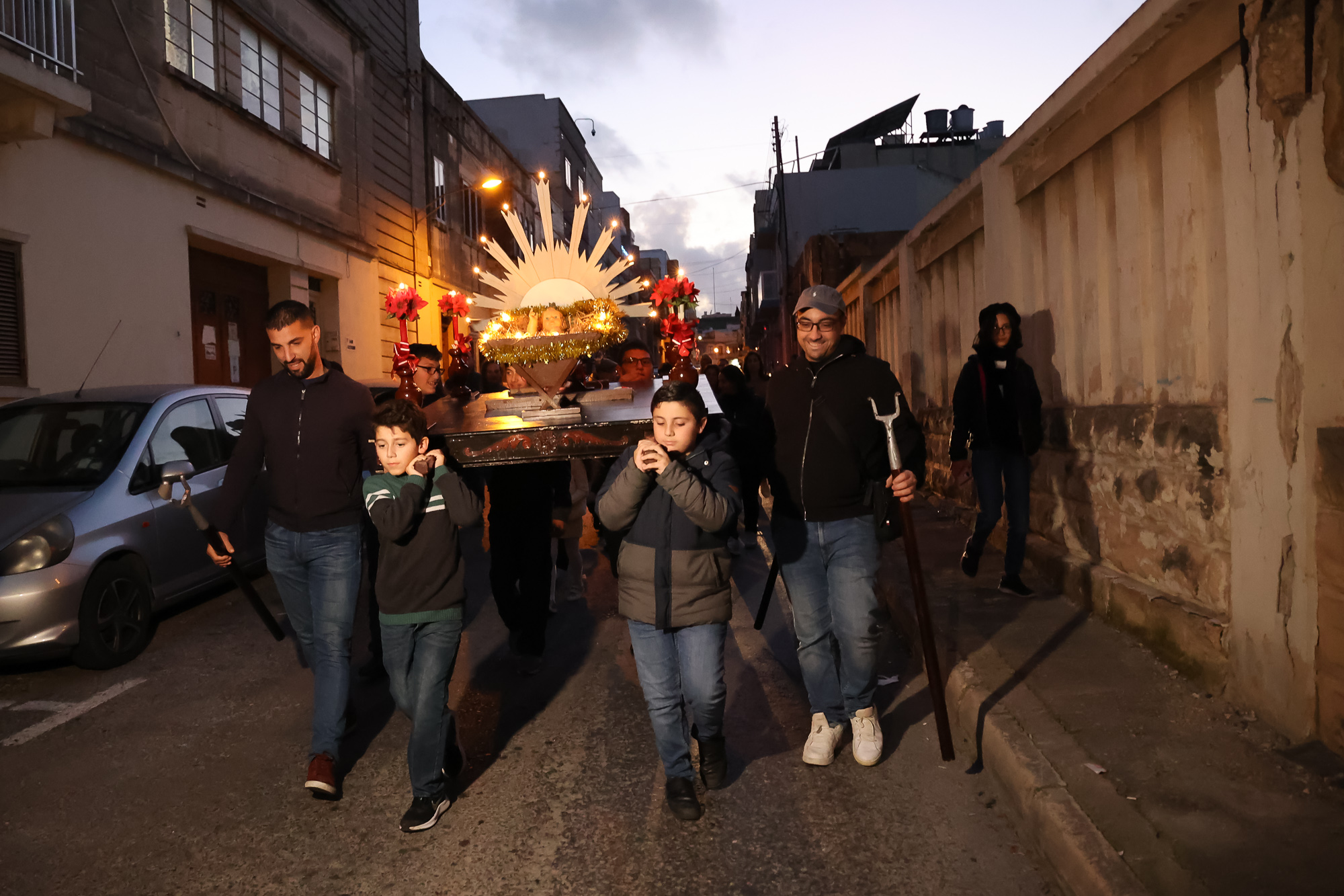 Isiru l-purċissjonijiet tradizzjonali bix-xbieha ta' Ġesù Bambin - NETnews