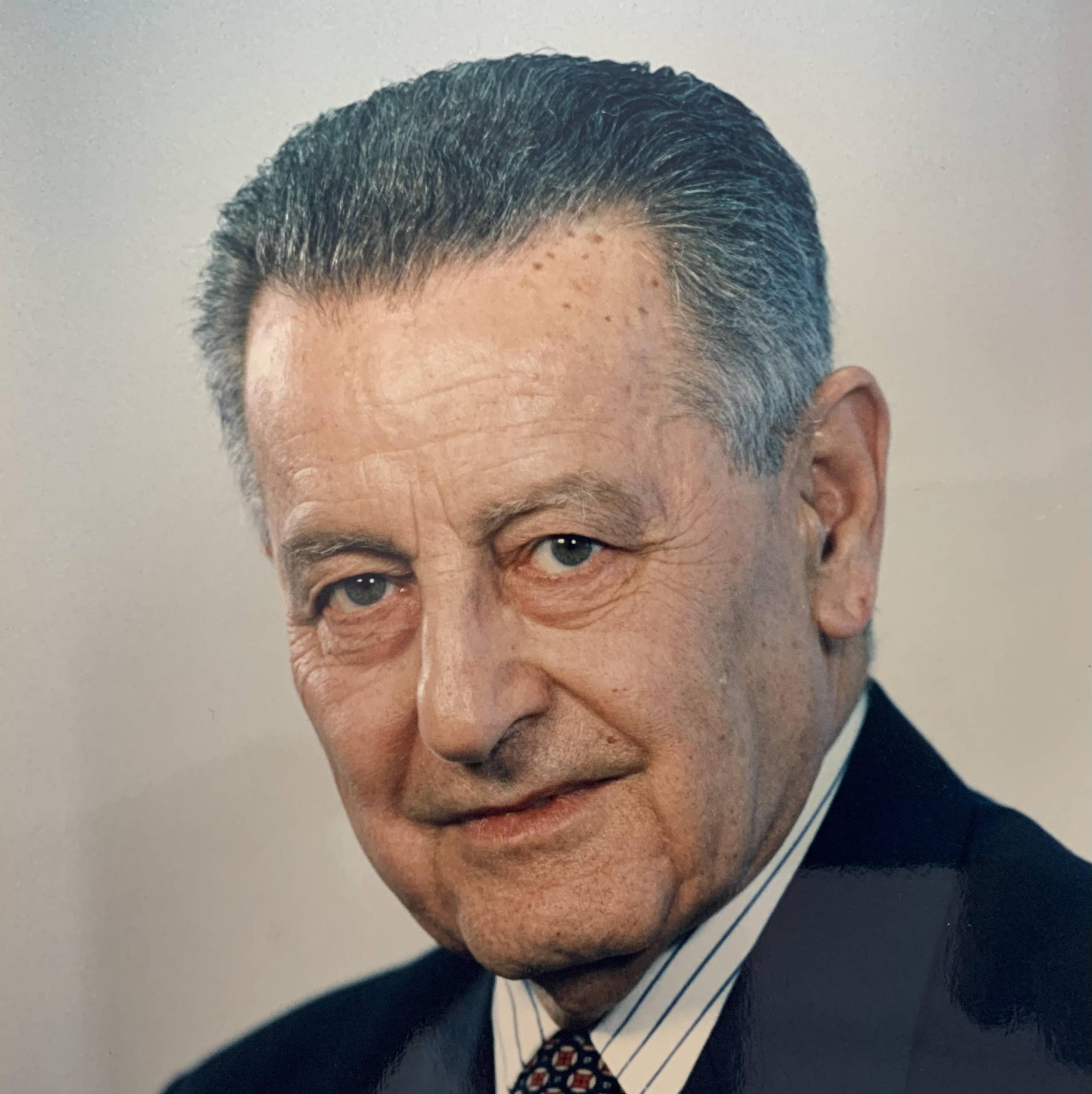 Imut l-eks Ministru Laburista Edwin Grech - NETnews