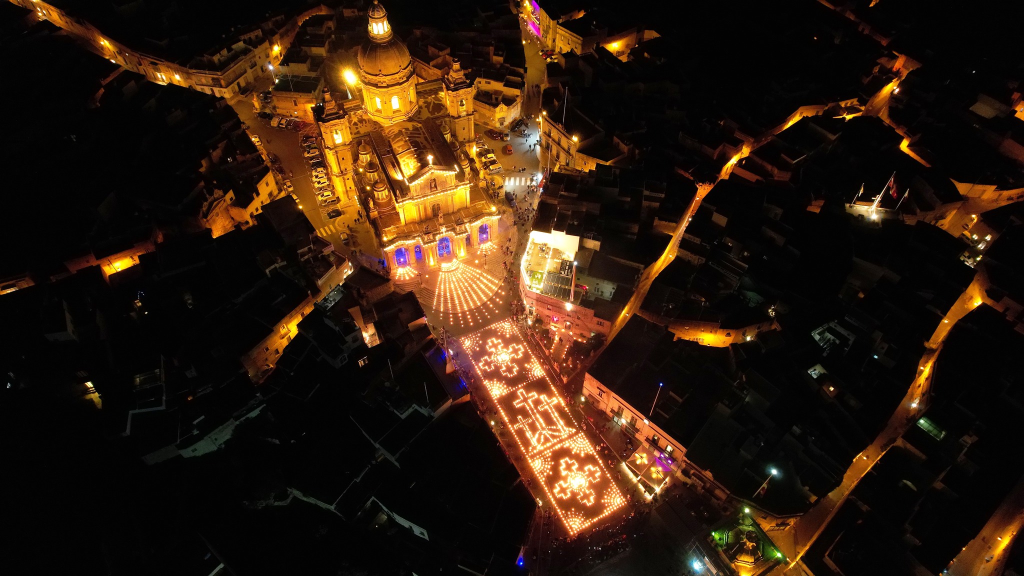 RITRATT: "Spettakolari" il-mixegħla fi Pjazza San Nikola fis-Siġġiewi ...