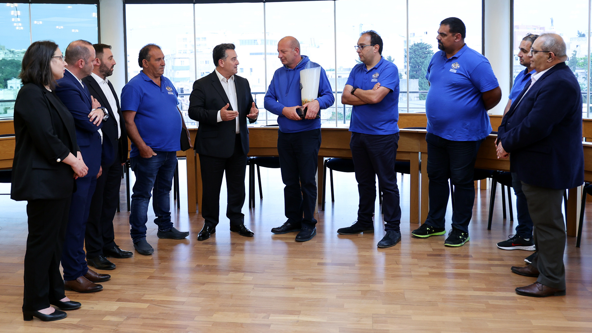 Il-Kap tal-Partit Nazzjonalista jiltaqa’ mar-rebbieħa tal-Festival ...