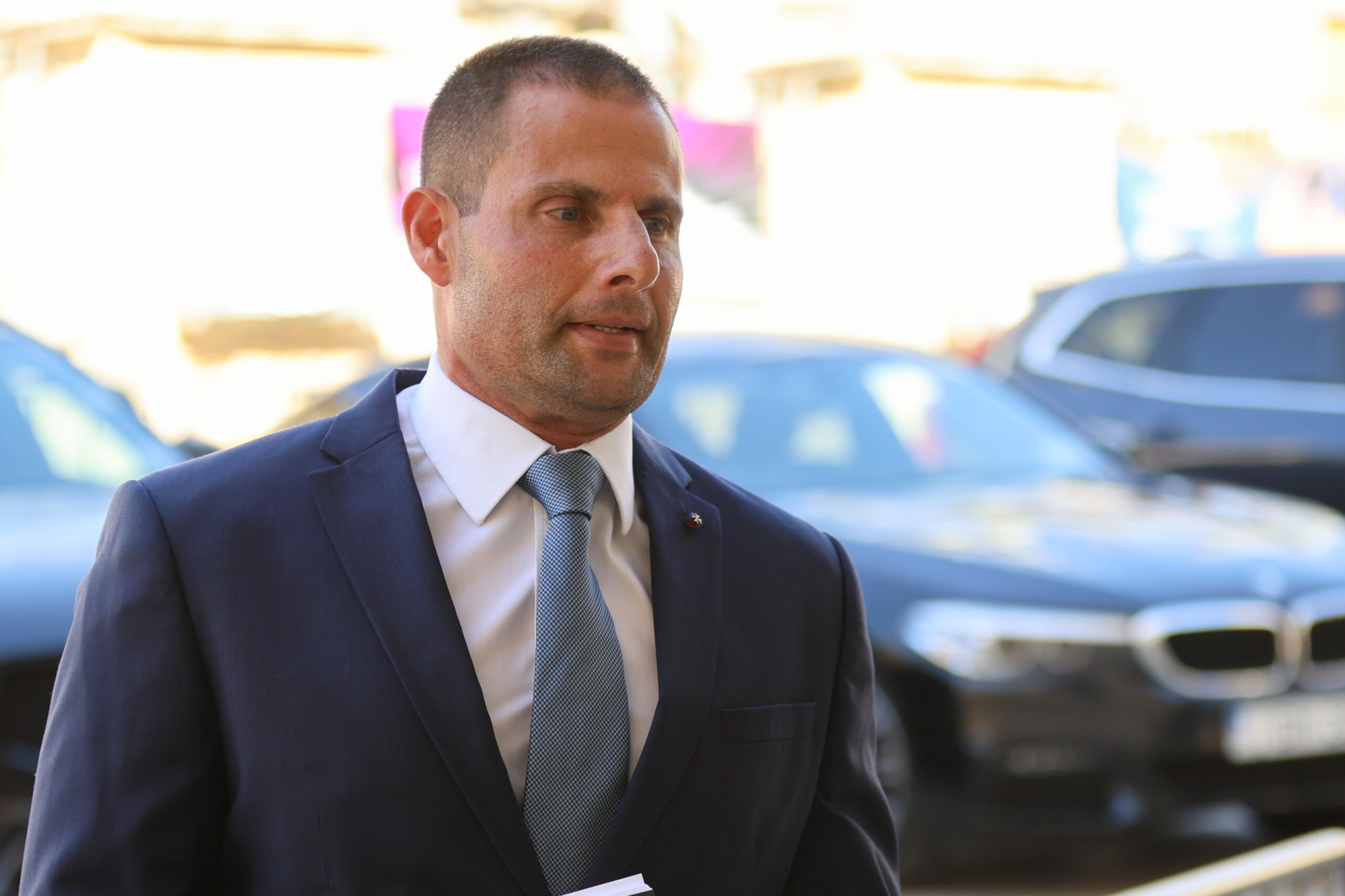 Robert Abela lir-'rizzi' ma jridniex naqbduhom! - NETnews