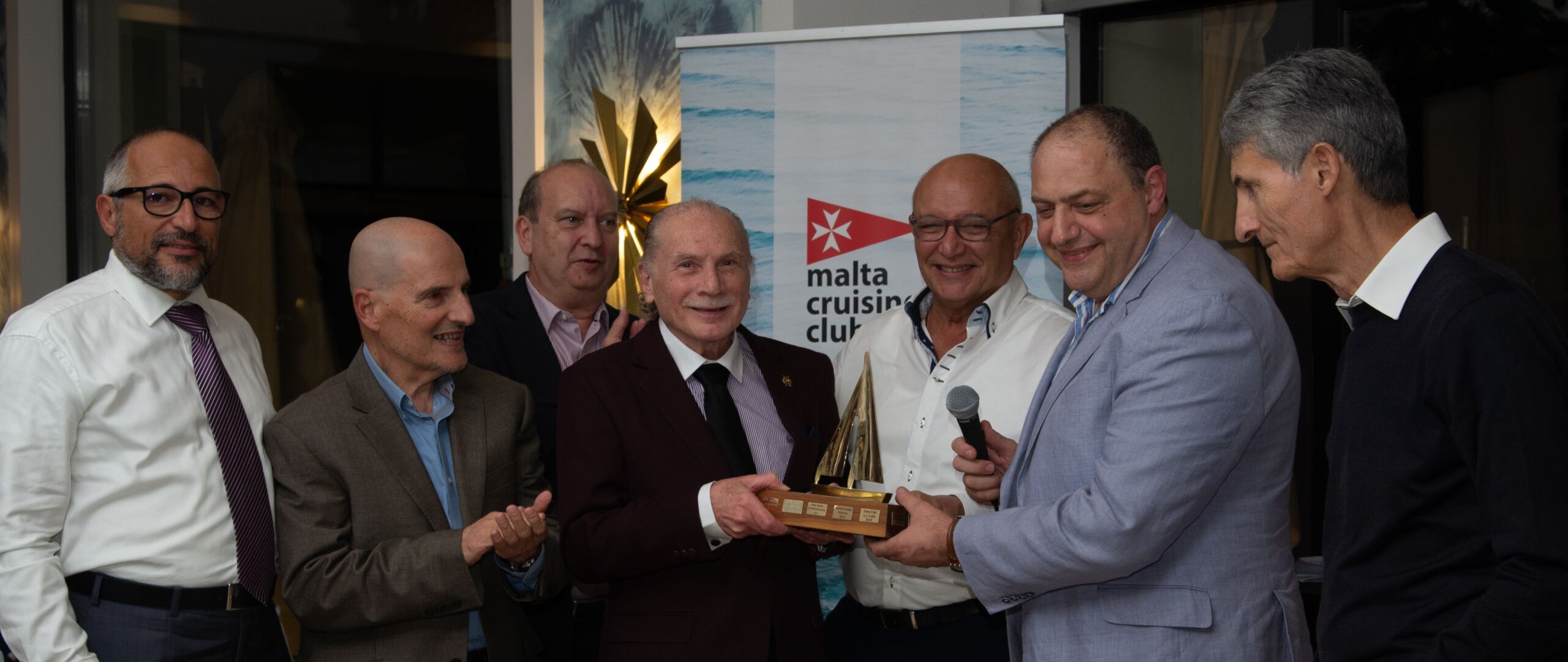 Wilfred Sultana ippreżentat bil-Commodore's Award - NETnews