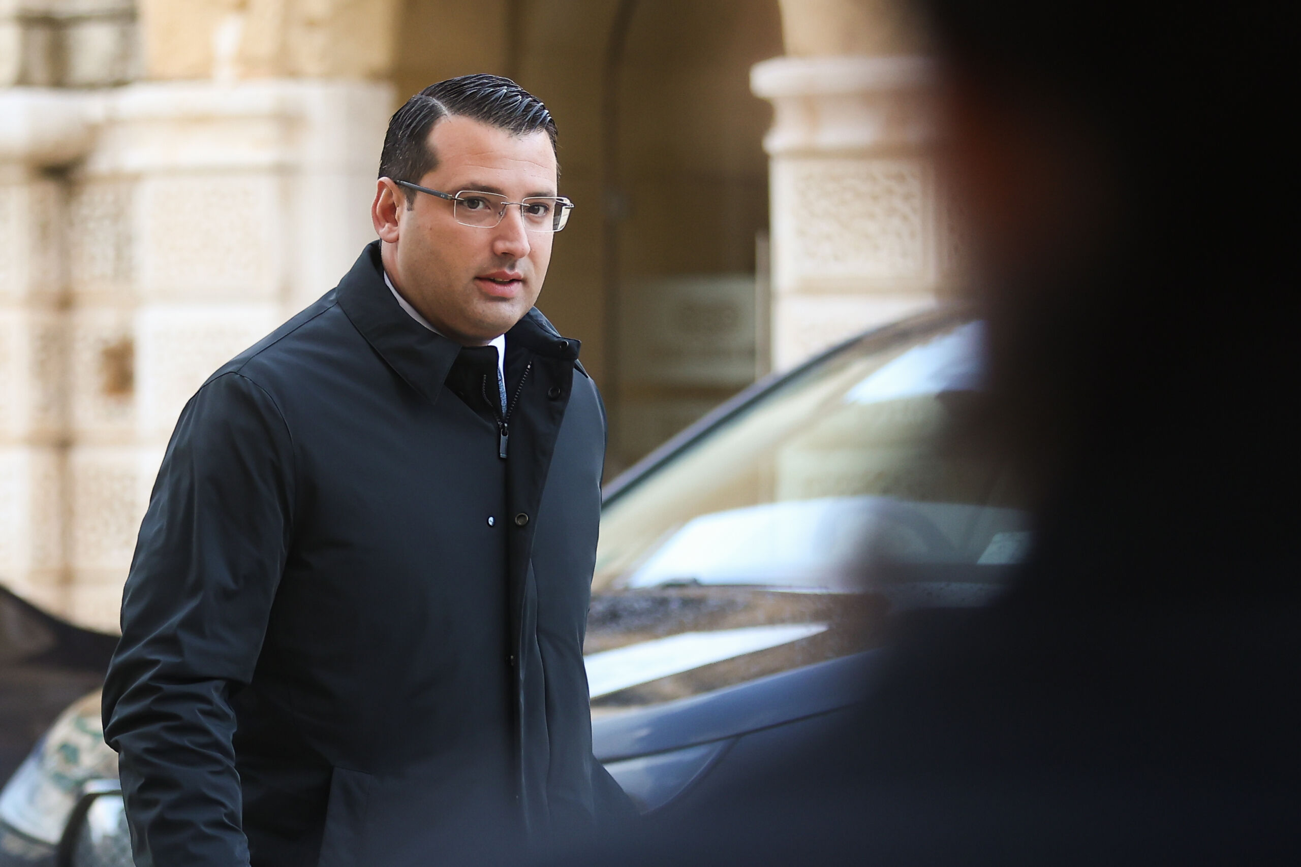 Il-Ministru Jonathan Attard jibqa' jiddefendi lill-Avukat Ġenerali ...