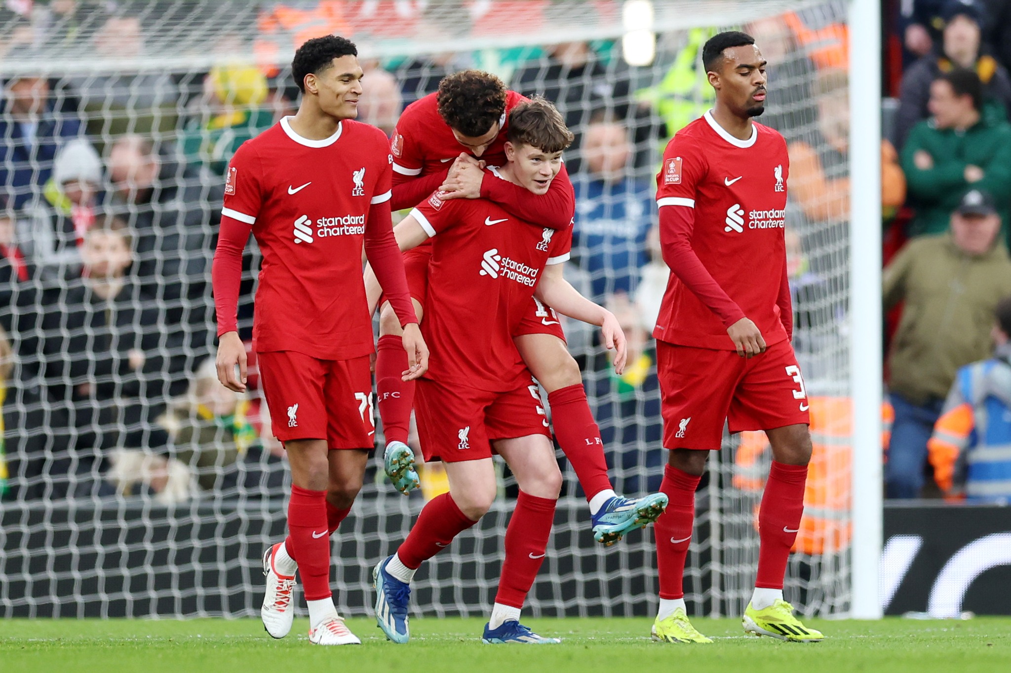Liverpool u Manchester United javvanzaw għar-round li jmiss - NETnews