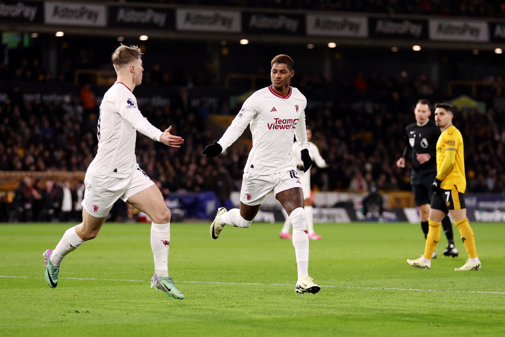 Rebħa drammatika għal Manchester United fuq Wolves f'Molineux Stadium ...