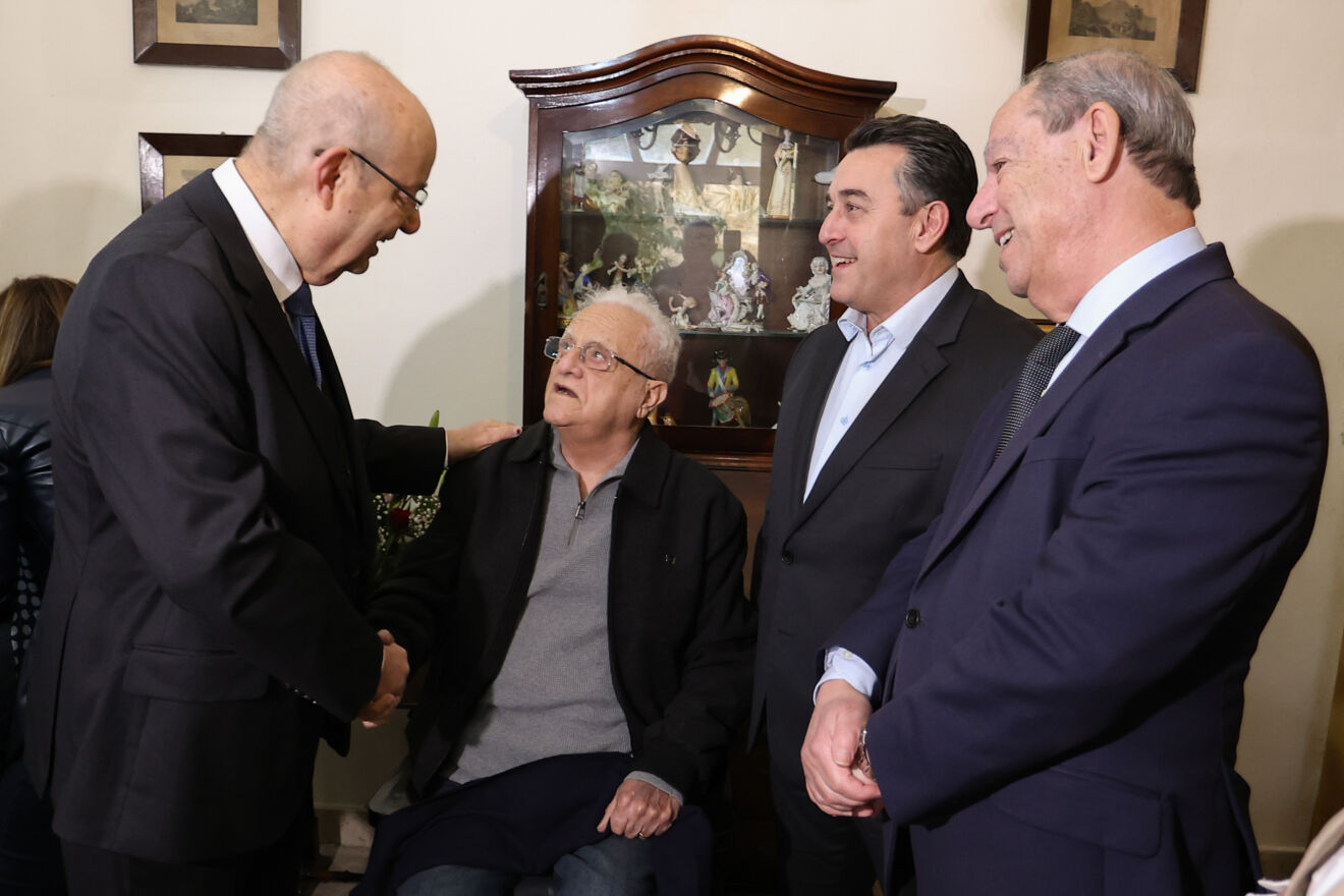 Il-Kap tal-PN Bernard Grech iżur lil Eddie Fenech Adami f'għeluq sninu ...