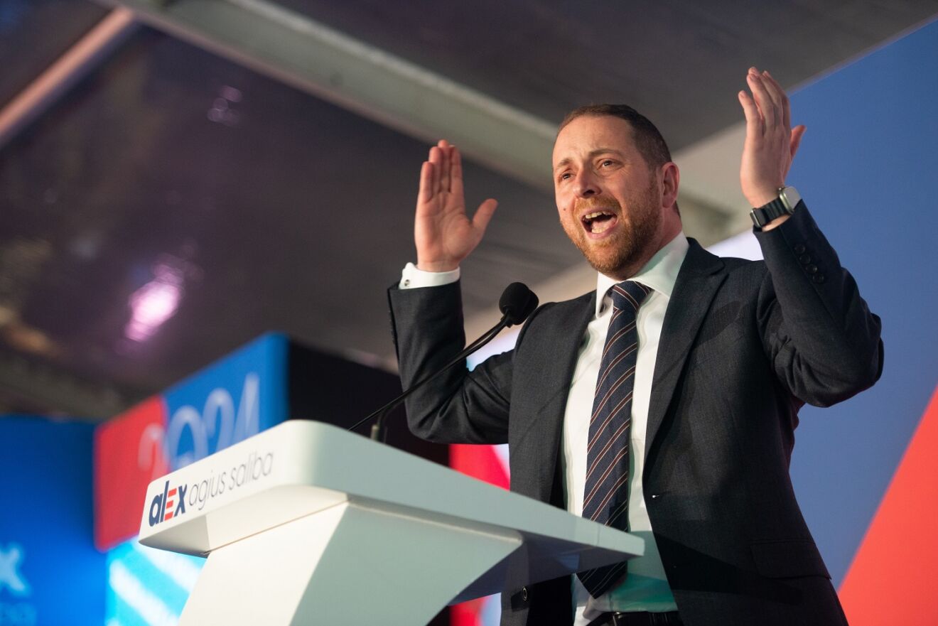 Alex Agius Saliba żbaljat anka fuq il-ġbejna tan-nagħaġ - NETnews