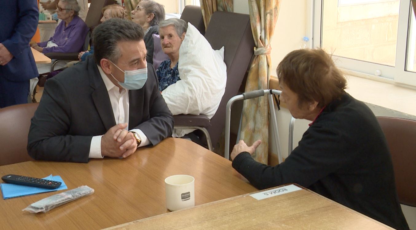 "Imħabba, rispett u għożża" - Bernard Grech iżur lill-ħaddiema u ...