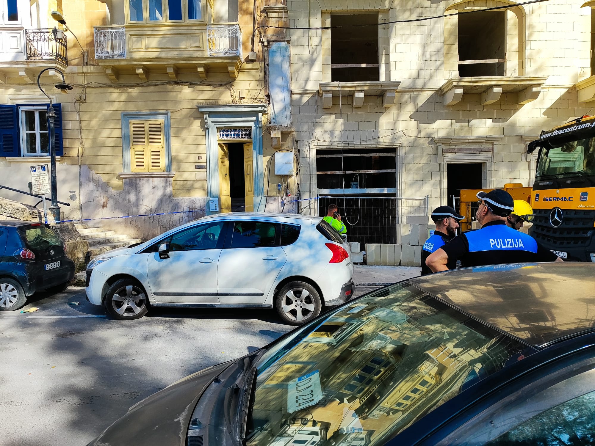 Abela jrid jimxi lil hinn mill-paroli... l-iżviluppaturi jafu li kollox ...