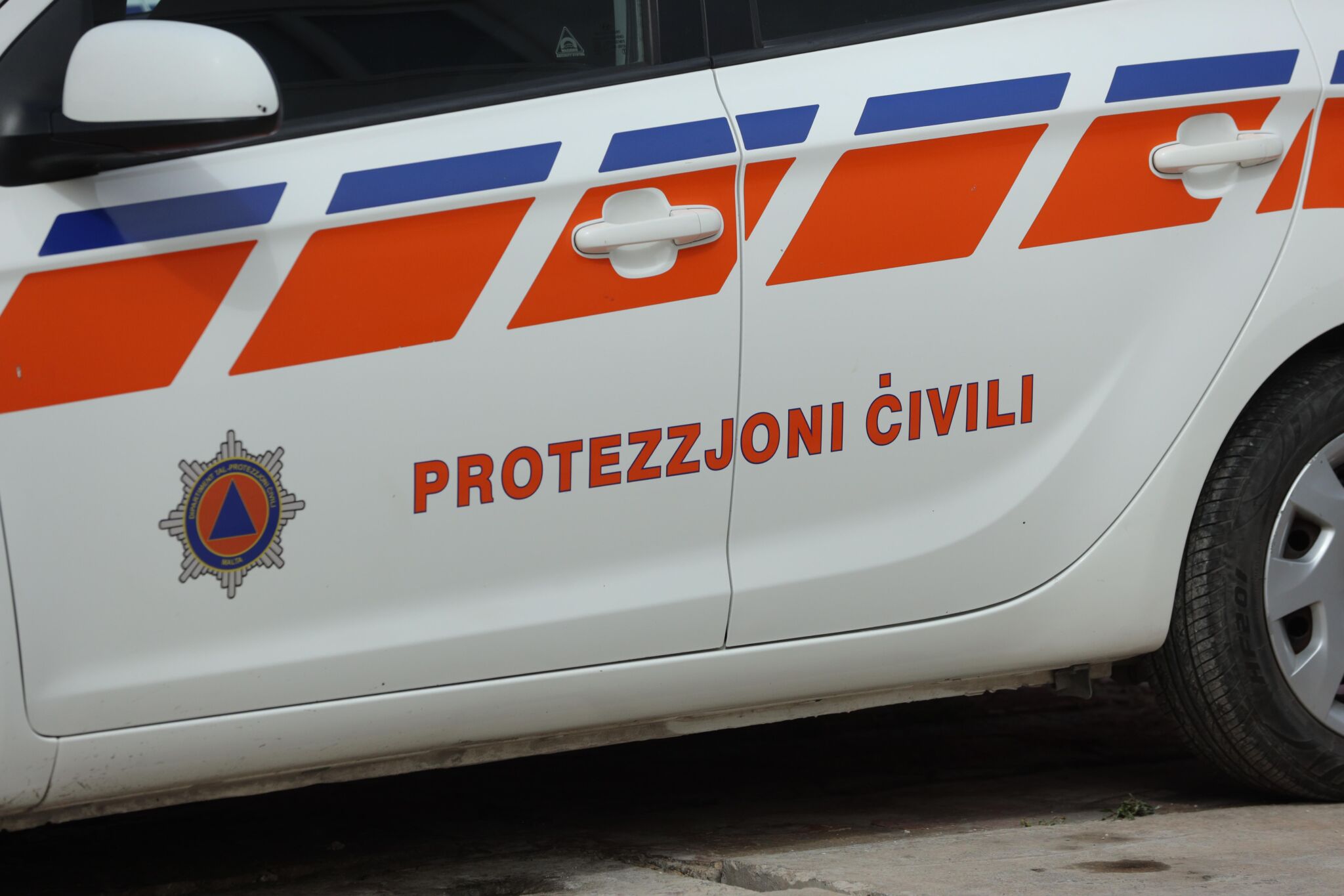 Ħadd ma' weġġa' wara li karozza ħadet in-nar - NETnews