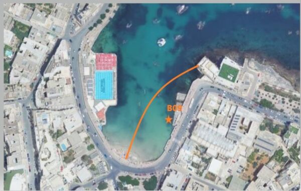 Twissija biex ma jsirx għawm fil-bajja tal-Balluta, in-naħa tal-lemin ...