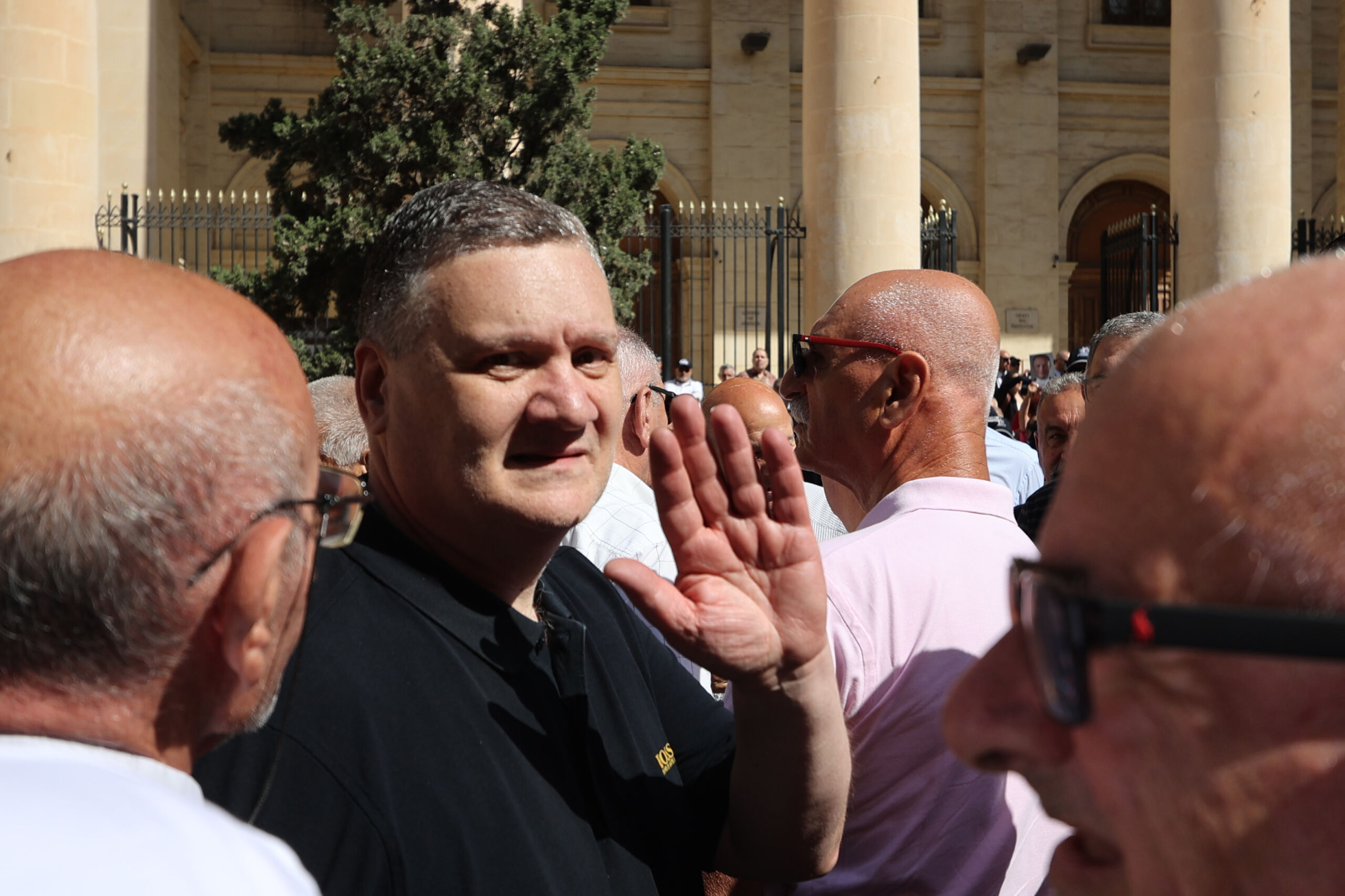 Cuschieri jċanfar lil-Labour talli mhux jagħmel biżżejjed quddiem it ...