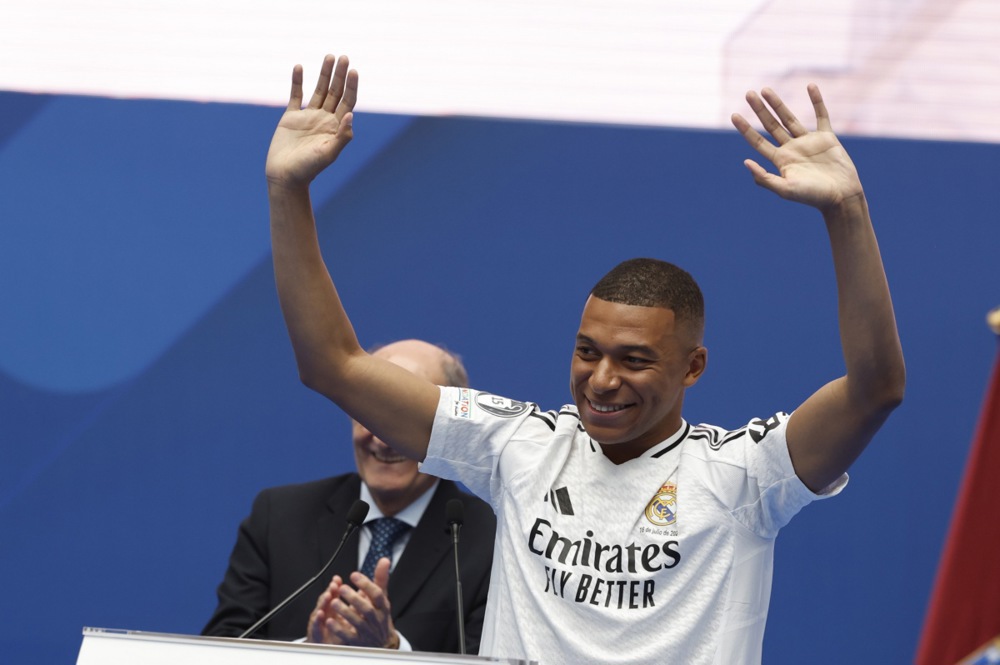 Kylian Mbappe ppreżentat fis-Santiago Bernabéu quddiem 80,000 ruħ - NETnews