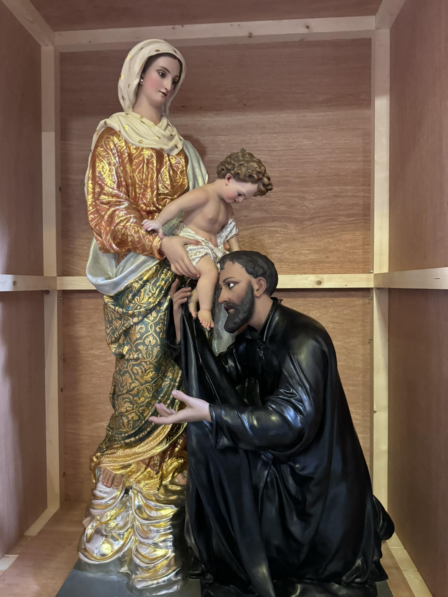 Il-vara ta’ San Gejtanu tiddaħħal fil-Bażilika ta’ San Andrea della ...