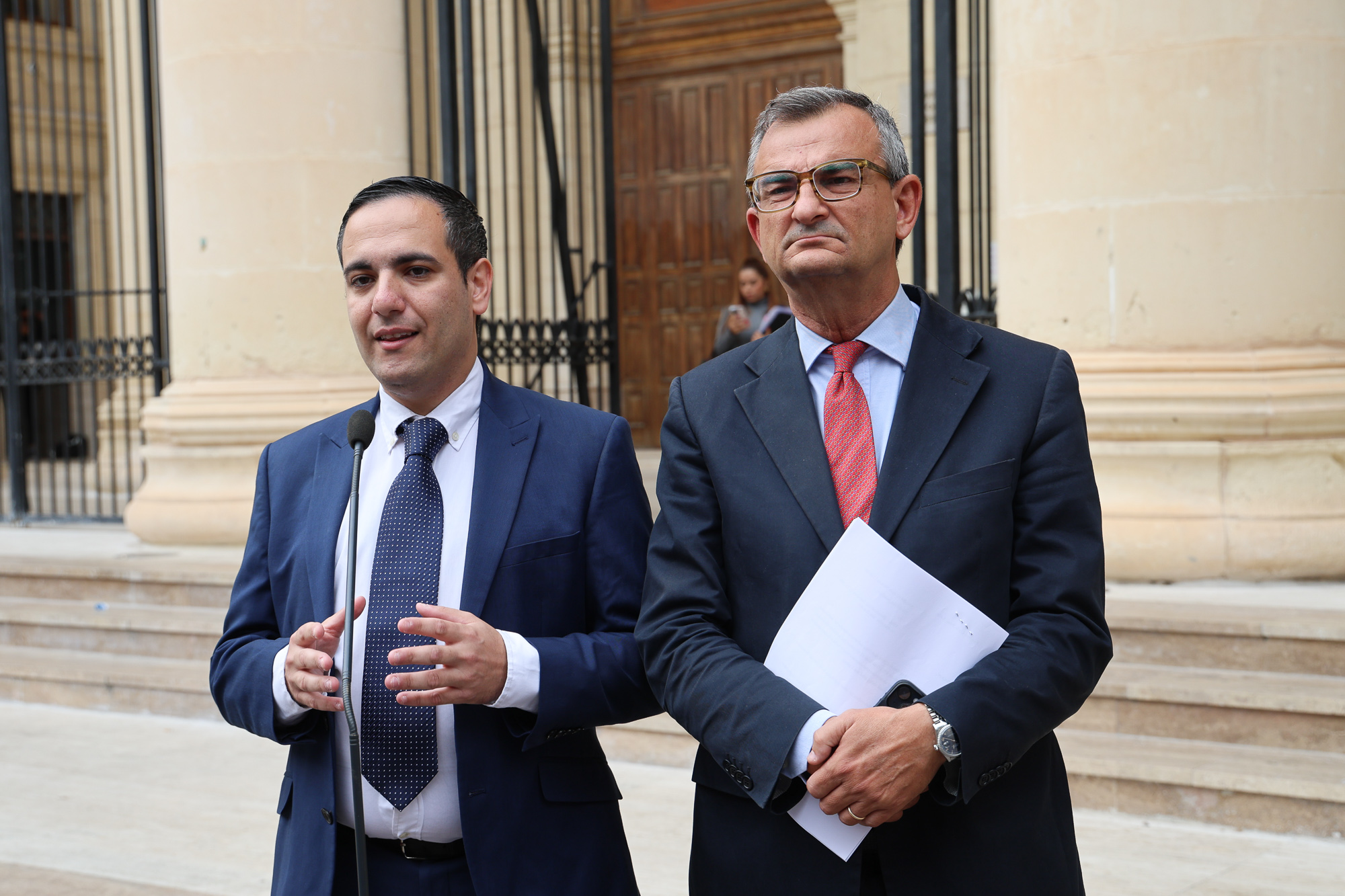 Wara l-ordni tal-Qorti, il-PBS kompla jxandar reklam illegali - NETnews