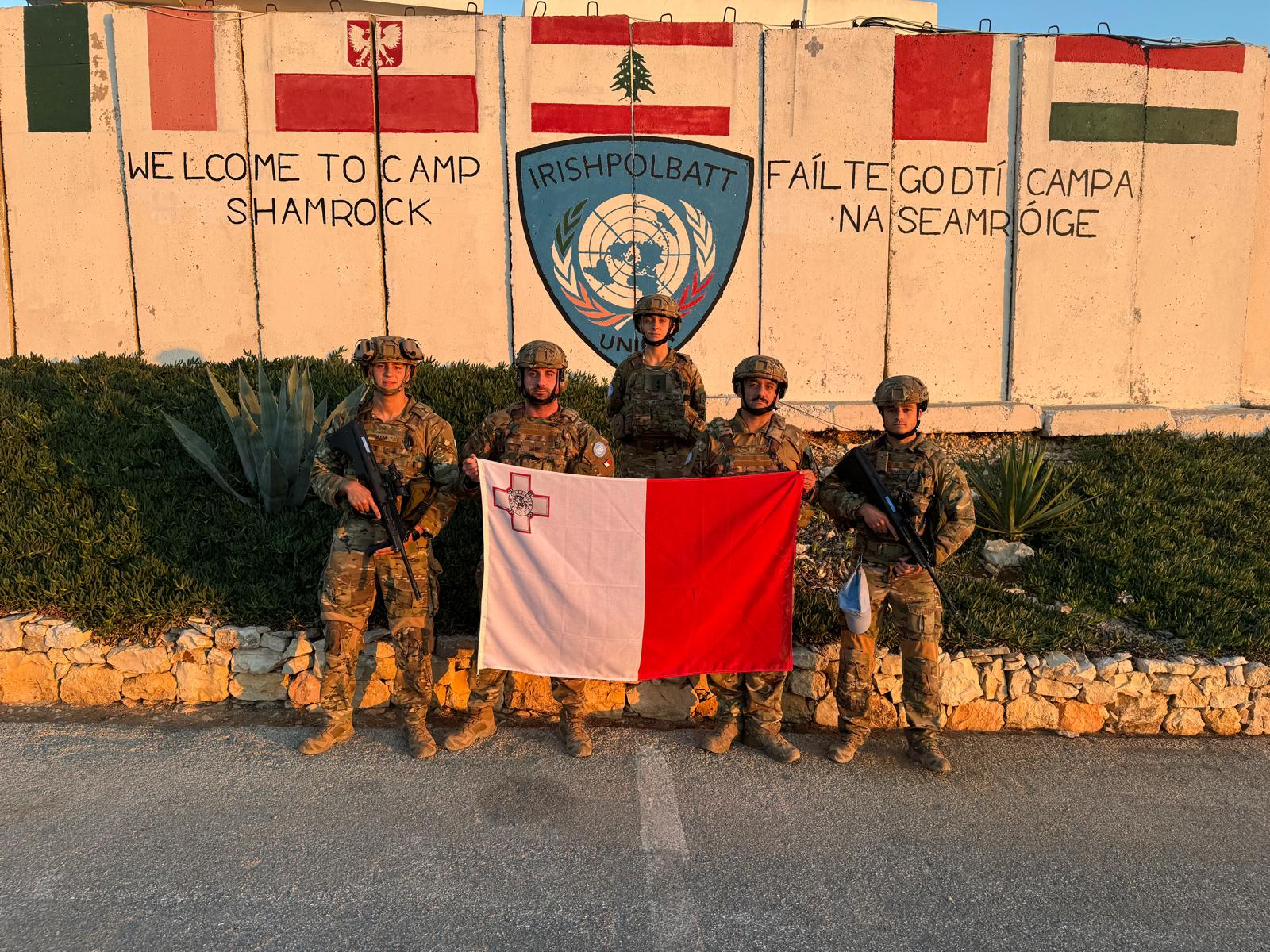 Mumenti ta' tensjoni fil-kamp fejn hemm is-suldati Maltin - NETnews