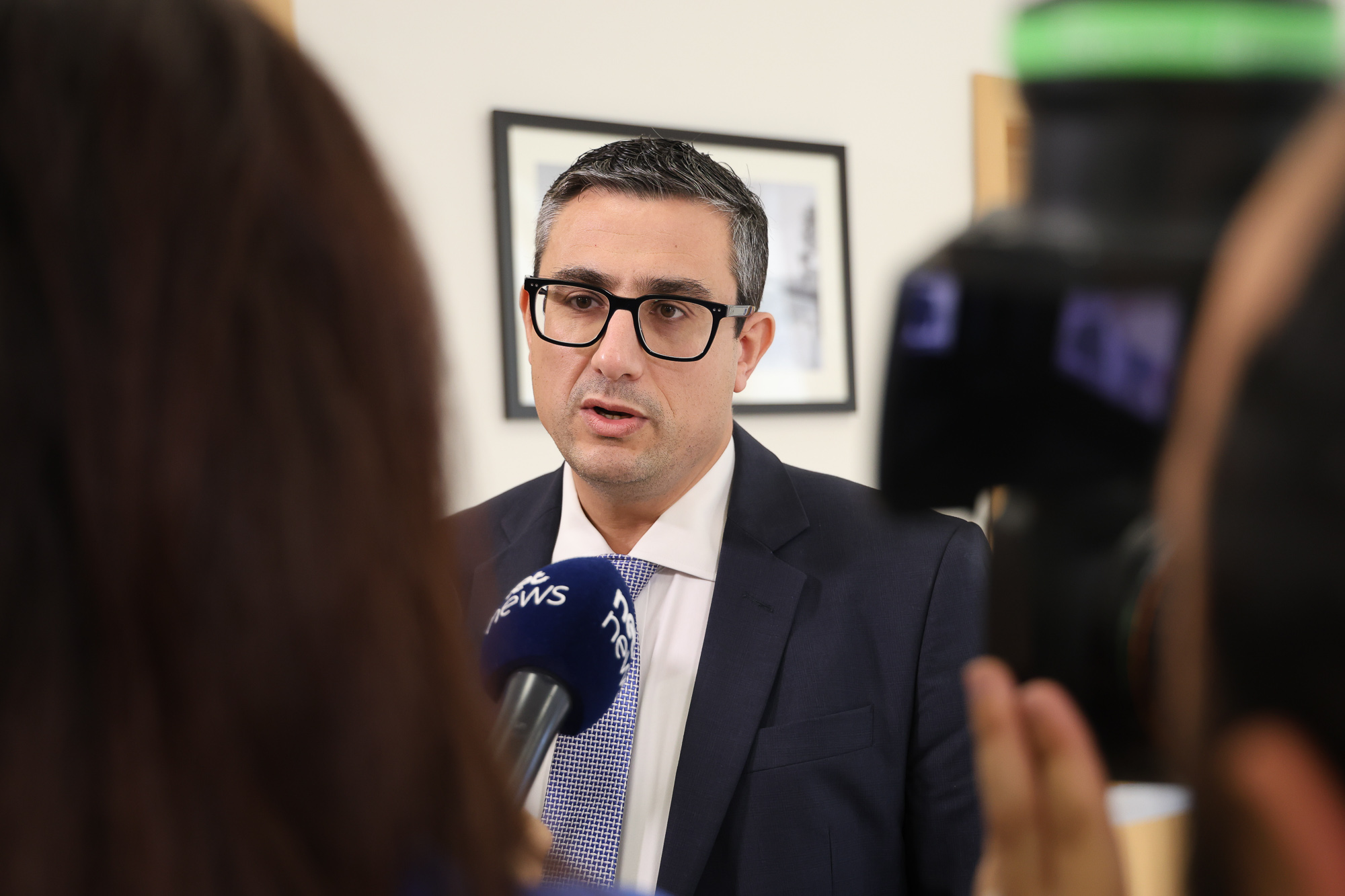 Skomdi ferm meta pressati dwar Anton Refalo - NETnews