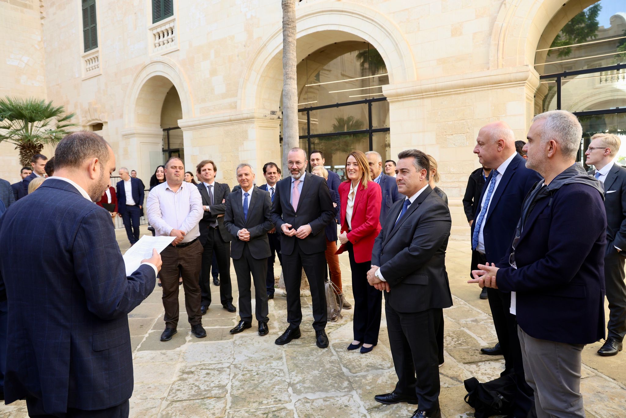 Id-delegazzjoni tal-EPP iżżur il-Palazz tal-Granmastru - NETnews