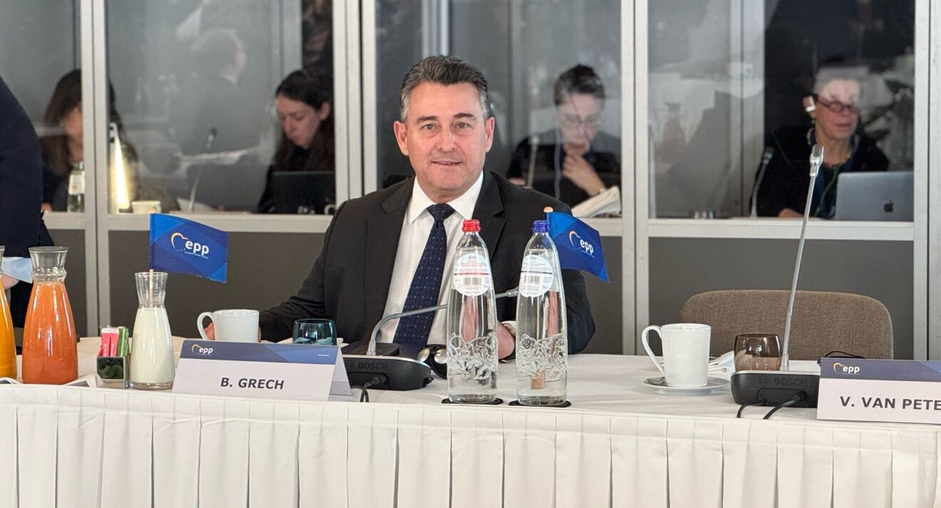 Bernard Grech jindirizza s-summit importanti tal-EPP fi Brussell - NETnews