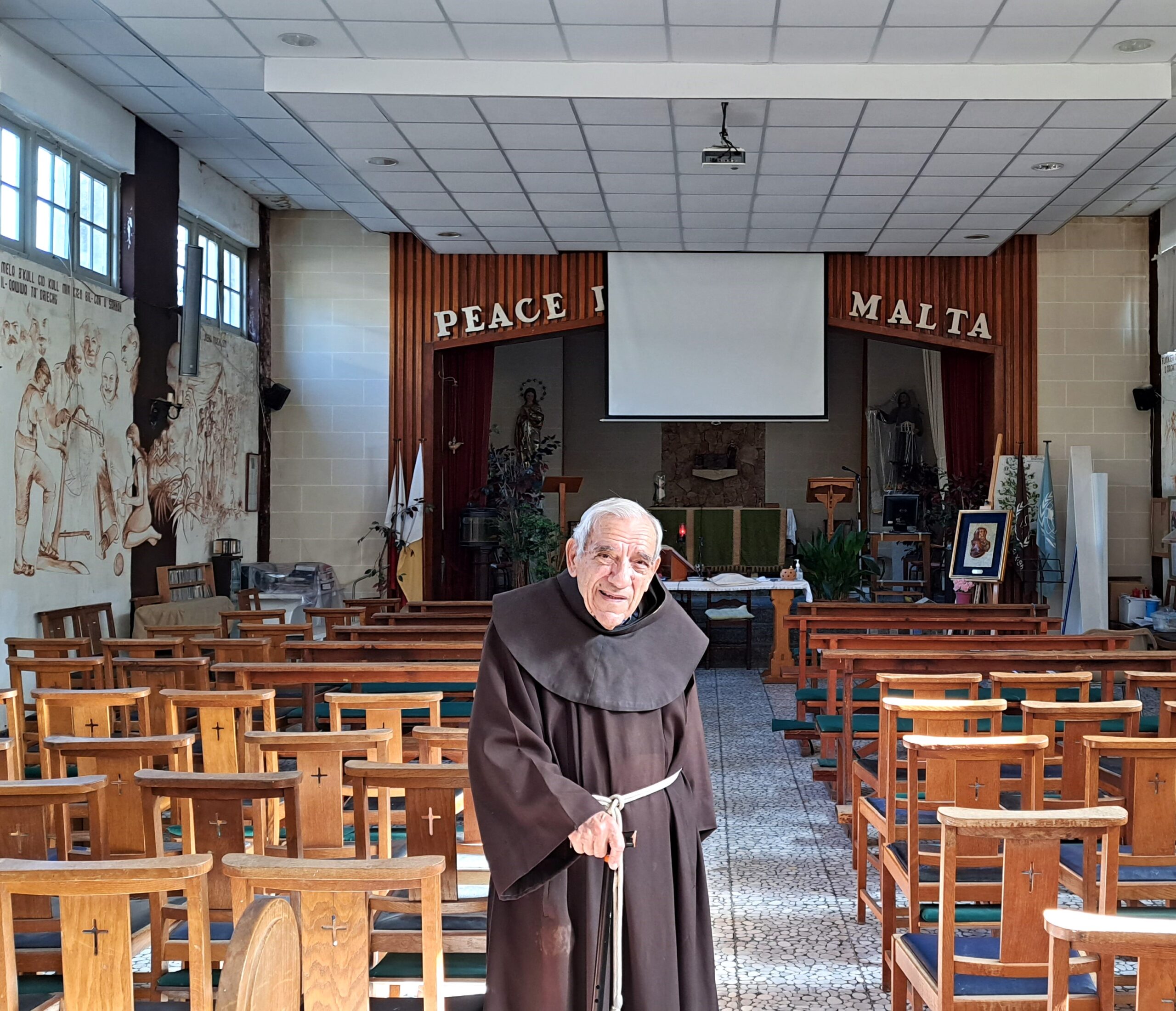 54 sena ilu Patri Dijonisju Mintoff waqqaf il-Laboratorju tal-Paċi ...