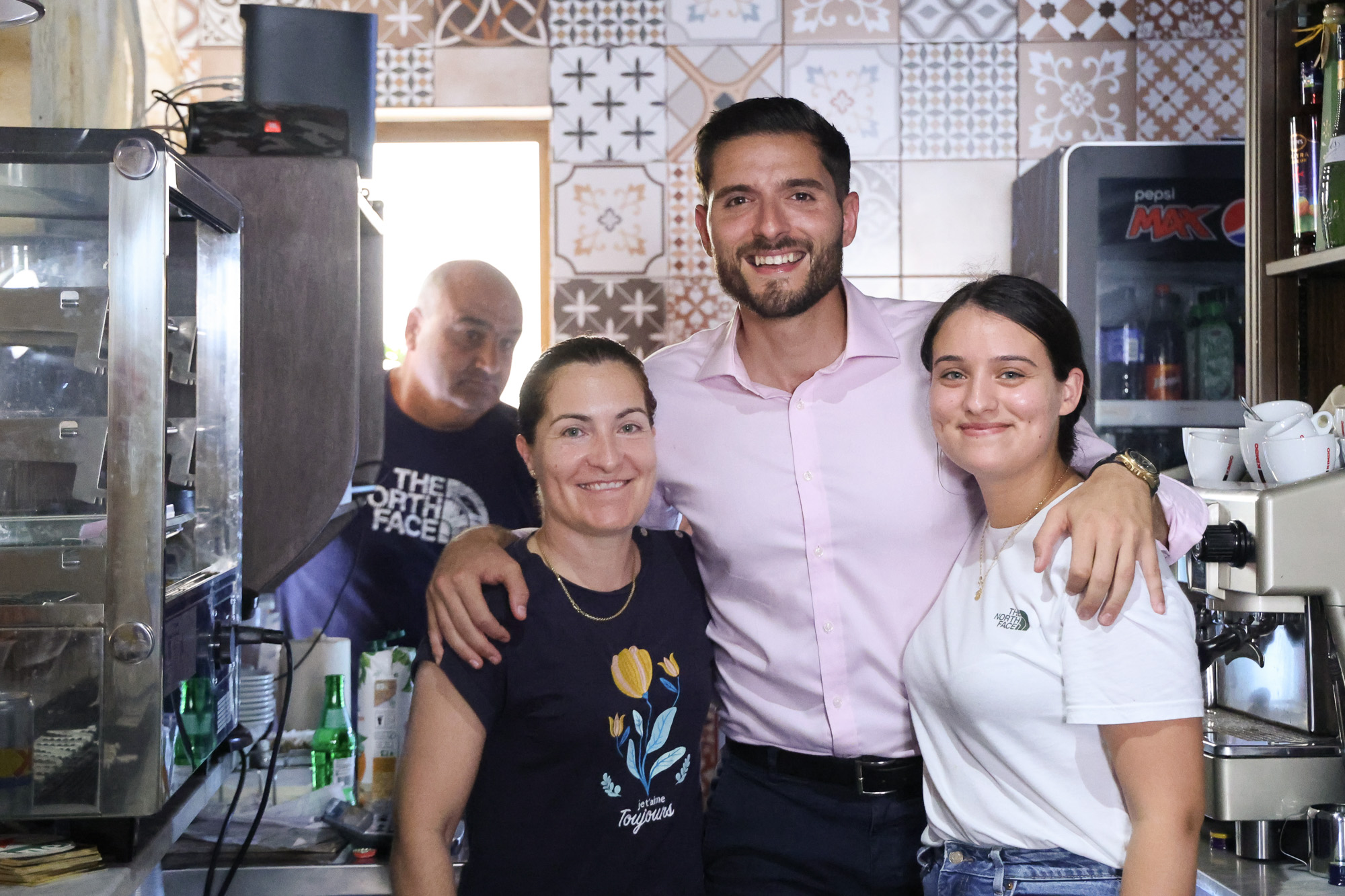 Il-Kap tal-PN Alex Borg qalb in-nies f'Għajnsielem - NETnews