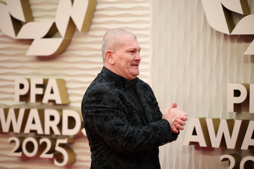 L-eks champion tad-dinja tal-Boxing Ricky Hatton jinstab mejjet f'daru ...