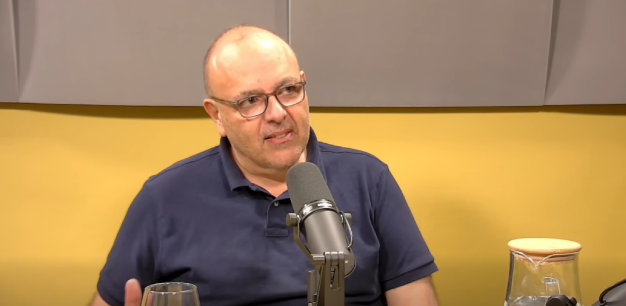 Keith Schembri jiżvela li reġa' lura fil-Labour u qed jgħin lil Robert ...