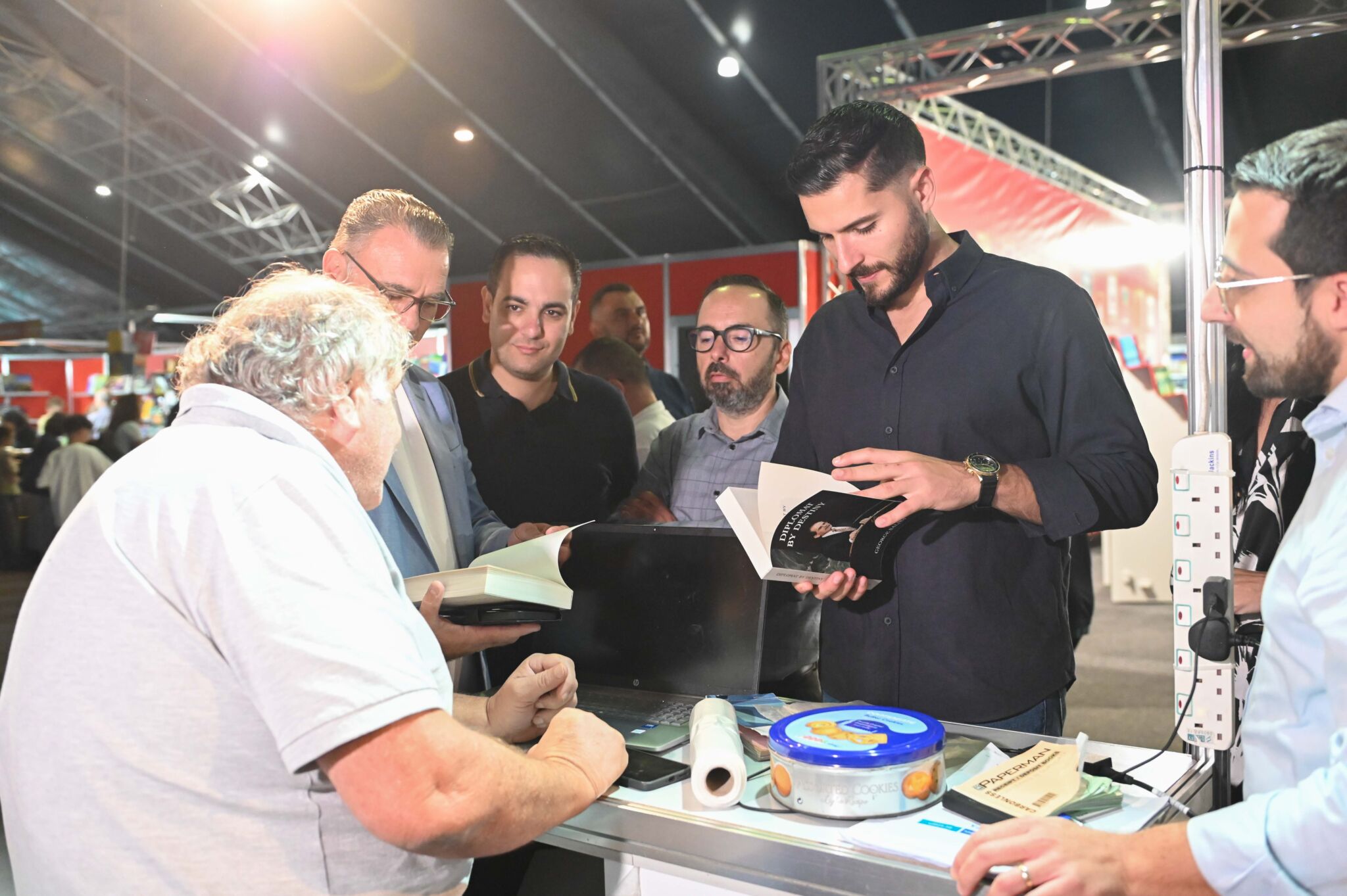 Alex Borg iżur il-fiera annwali tal-ktieb fl-MFCC Ta' Qali - NETnews