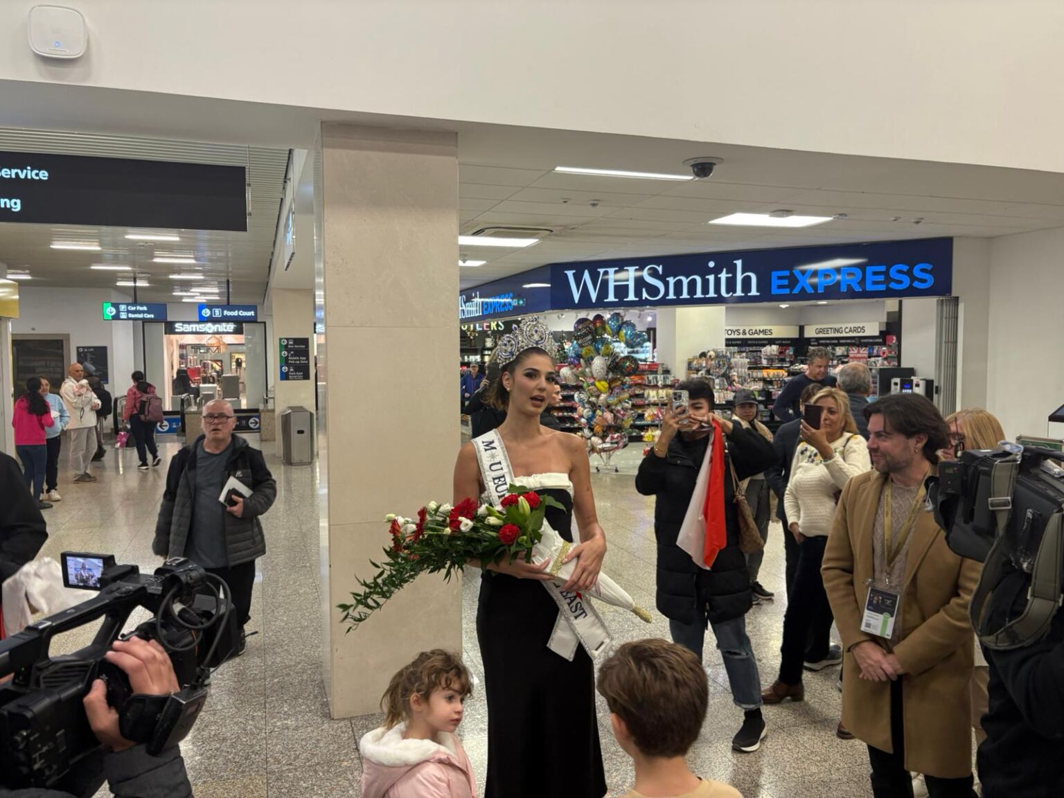 Merħba mill-isbaħ għal Julia Ann Cluett wara s-suċċess tagħha f'Miss ...