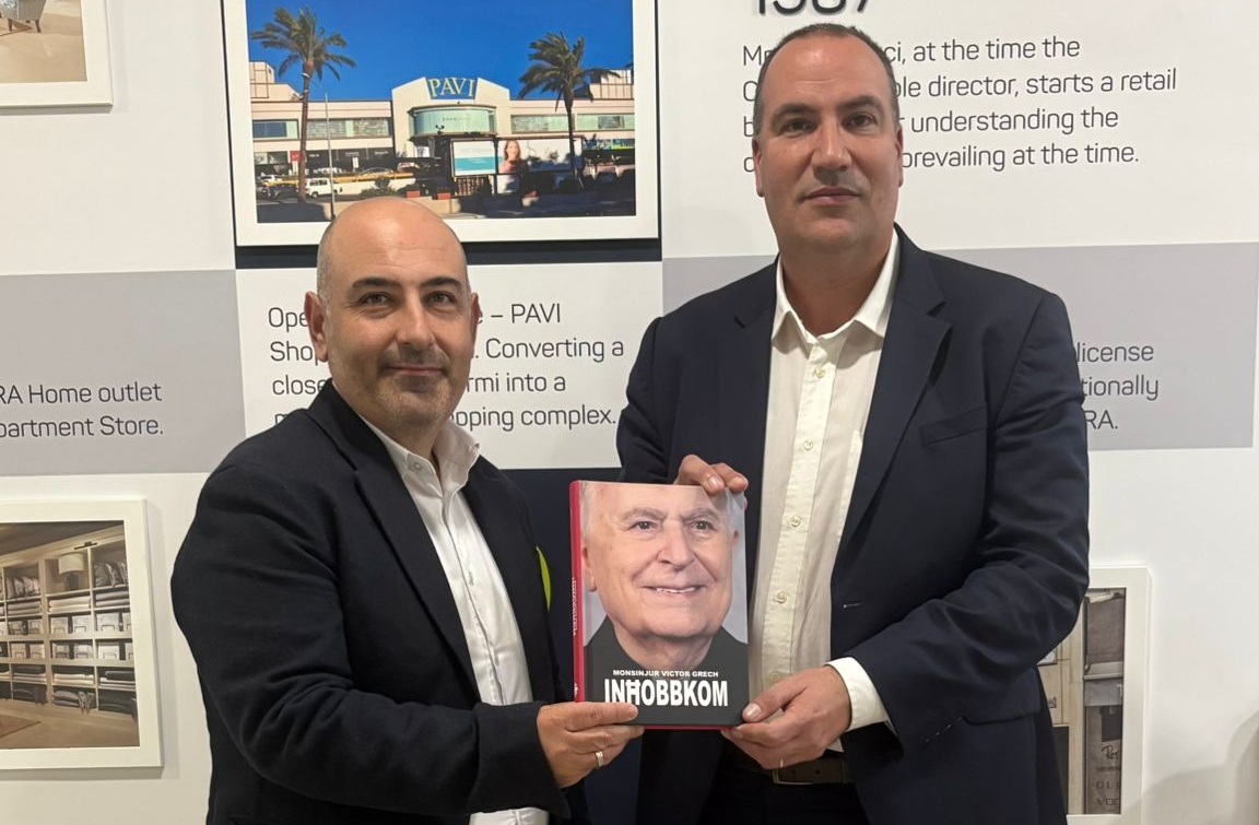 Il-ktieb INĦOBBKOM dwar Monsinjur Victor Grech stampat mill-ġdid - NETnews