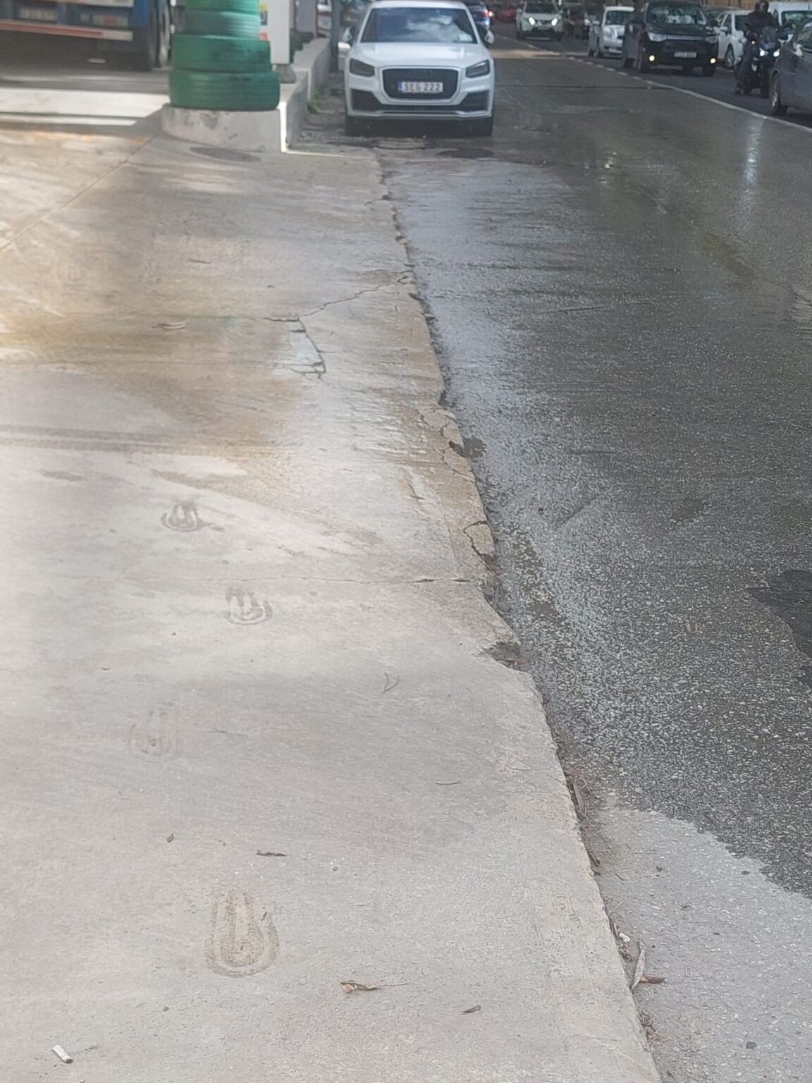 Diversi rapporti ta' drenaġġ fi Triq il-Wied tal-Imsida, Birkirkara ...